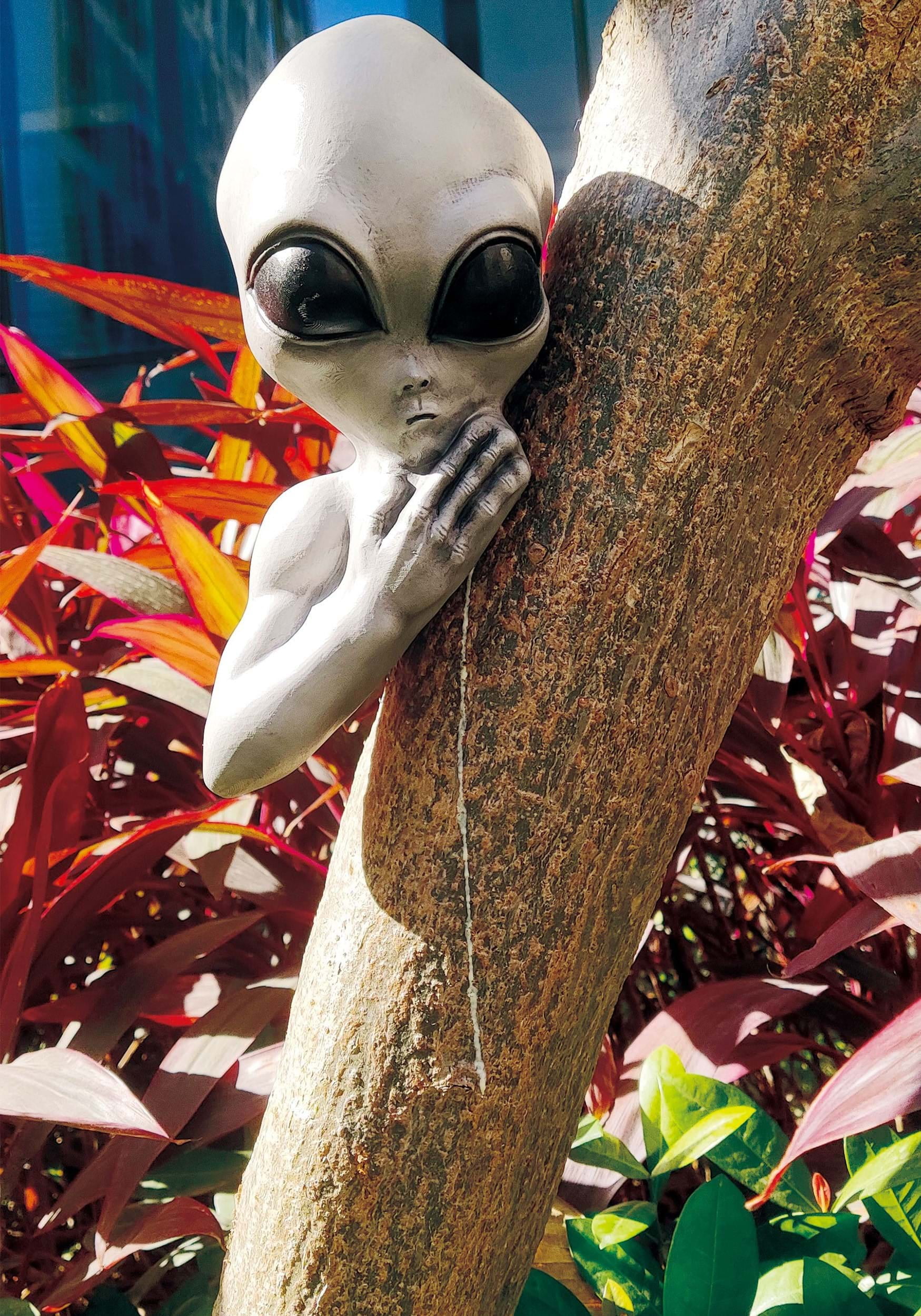 Alien Tree Peeker Decoration - Walmart.com