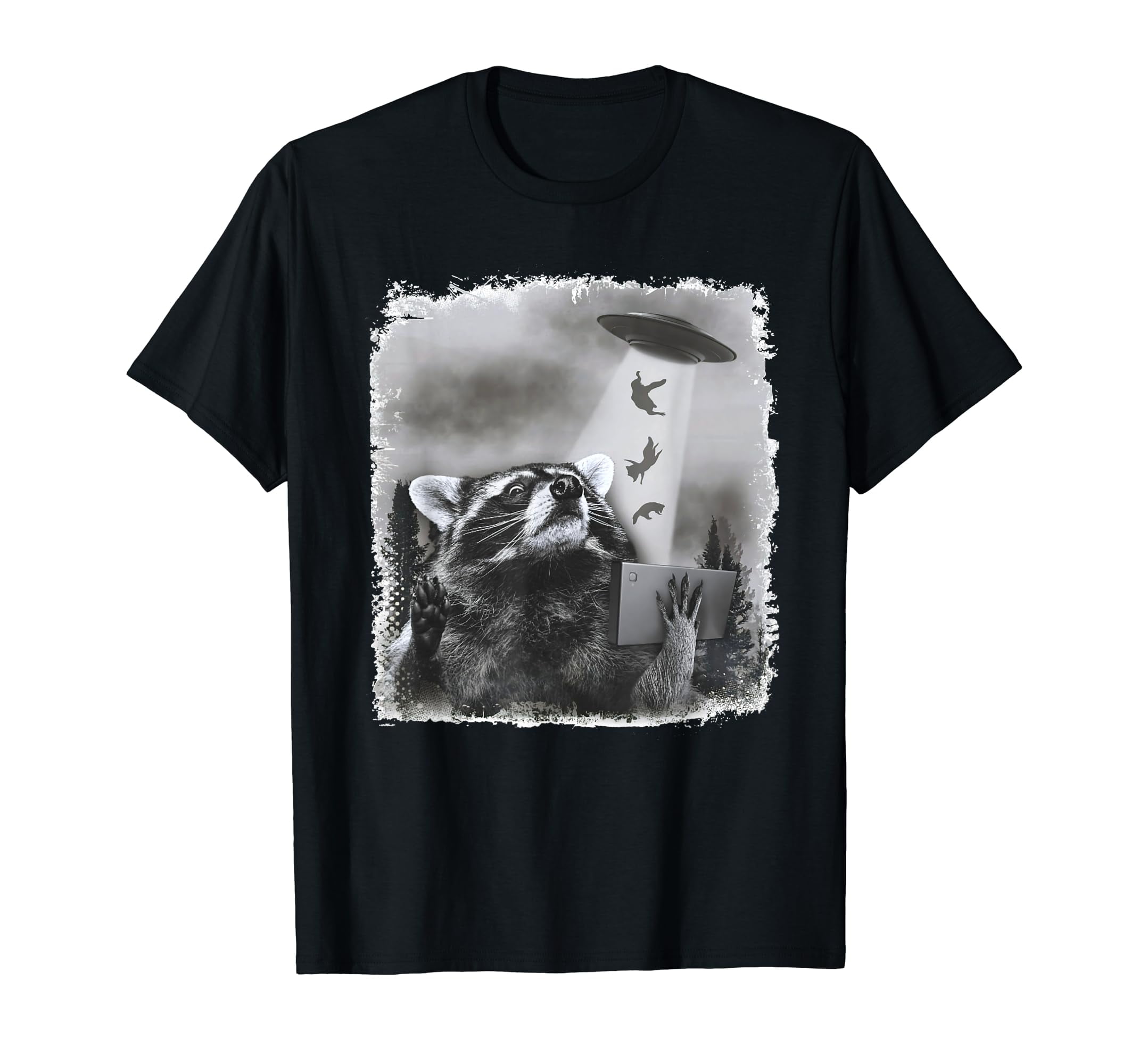 Alien UFO Funny Raccoon Taking Selfie Trash Panda Racoon Cotton T-Shirt ...