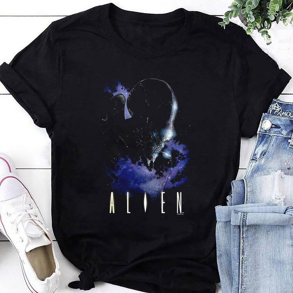 Alien Xenomorph In Space T-Shirt, Aliens Sci-Fi Horror Movie Retro ...