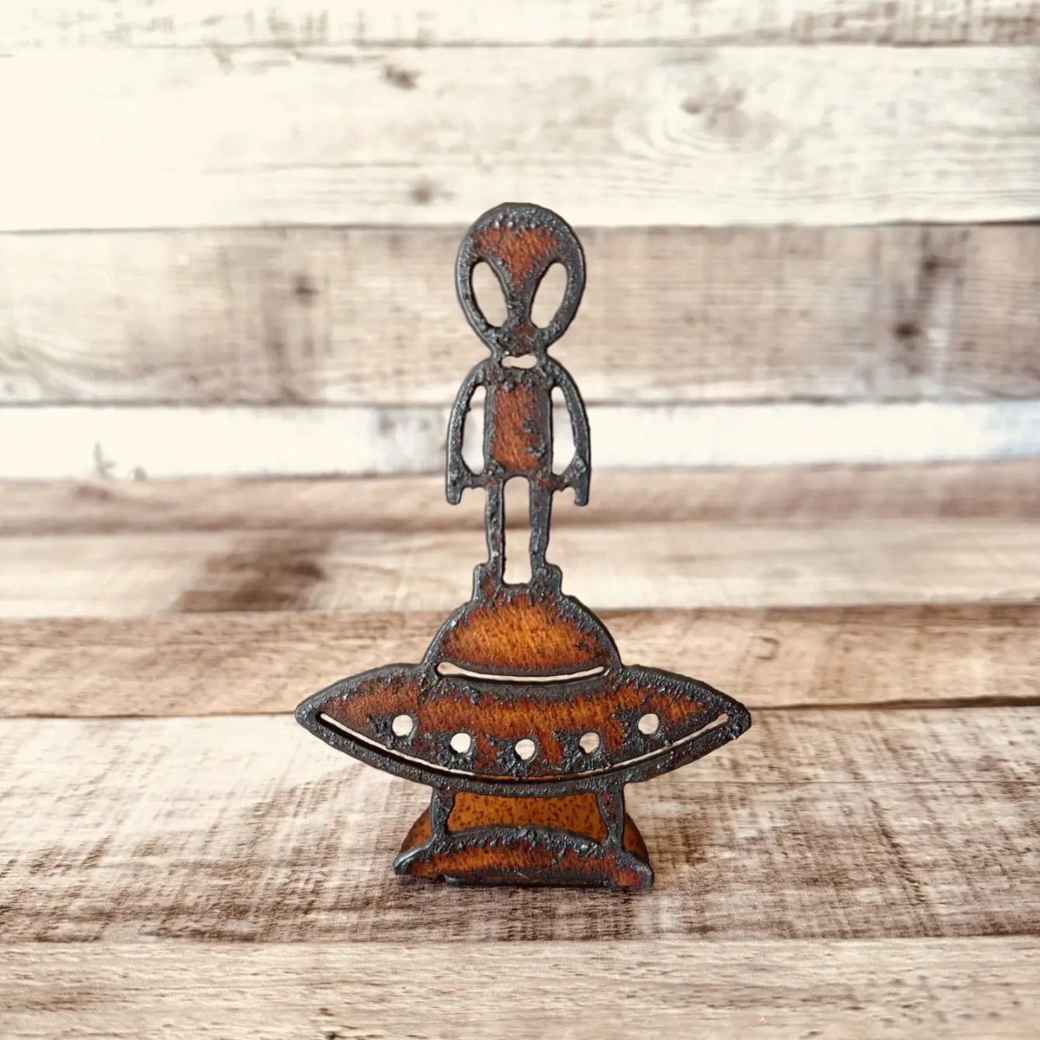 Alien with Flying Saucer Doodad Area 51 Figurine Tabletop - Walmart.com