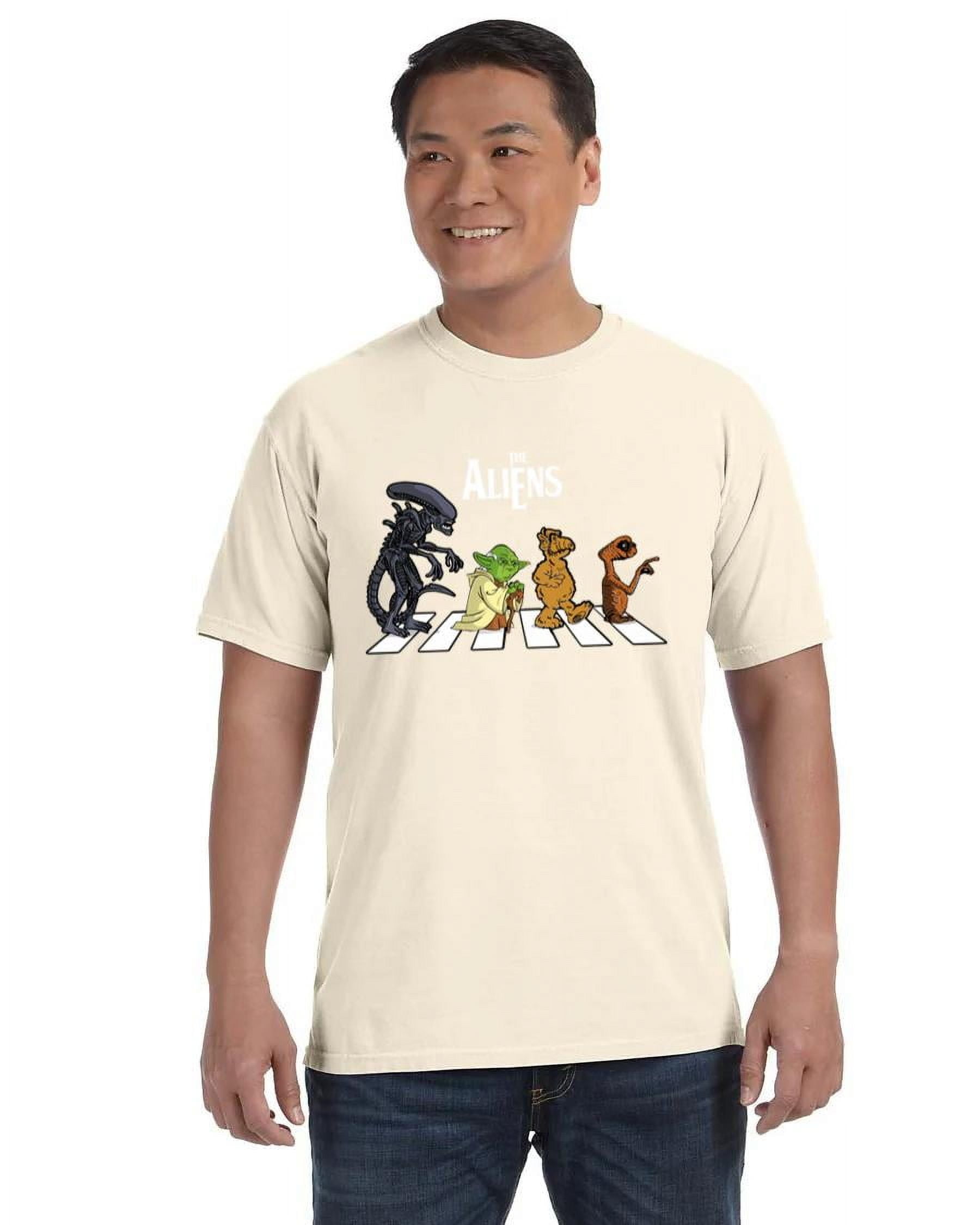 Aliens Abbey Road Xenomorph Yoda Mashup Art Comfort Color T-Shirt Sci ...
