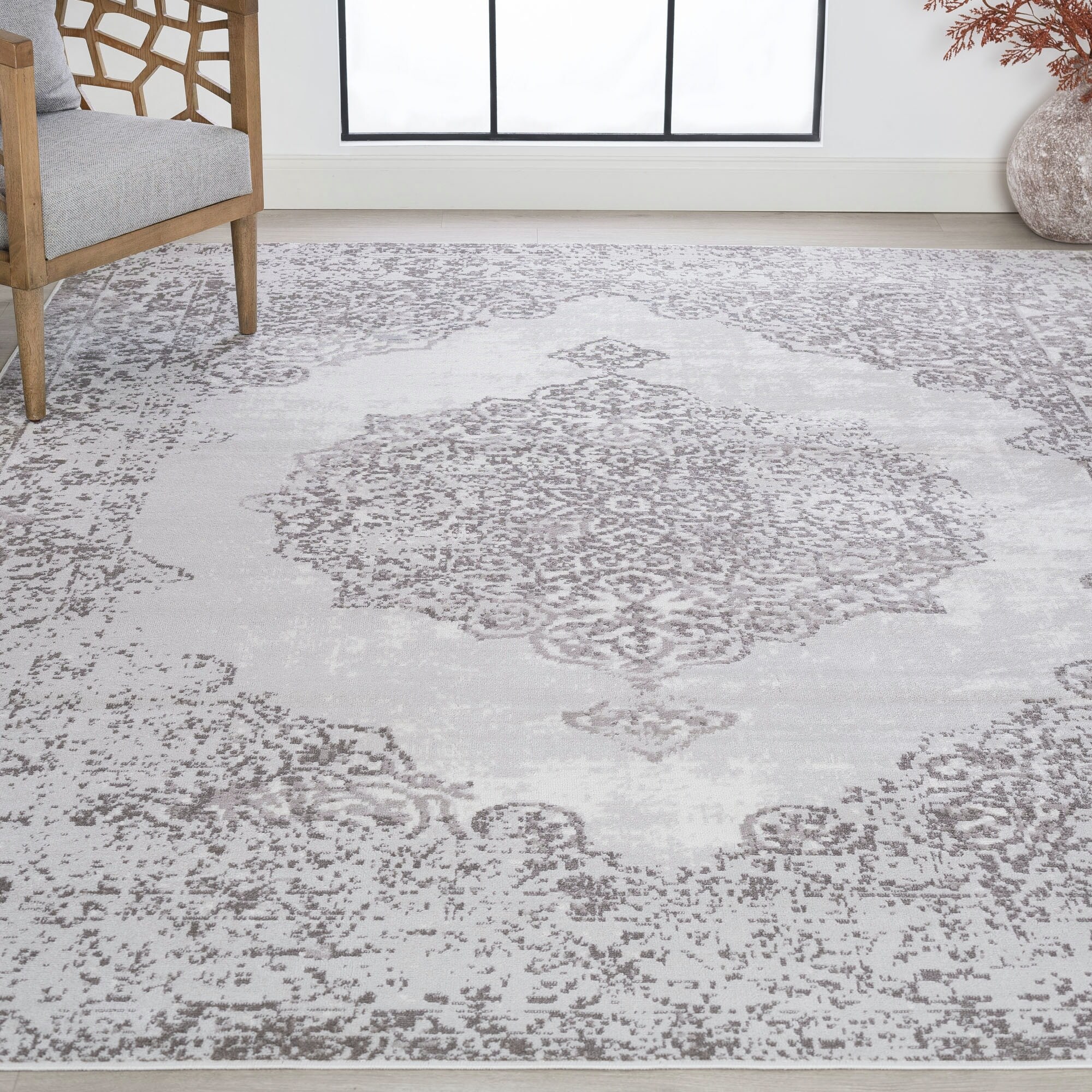 Alise Rugs Linx Shabby Chic Medallion Indoor Area Rug White 5'3'' x 7'3 ...