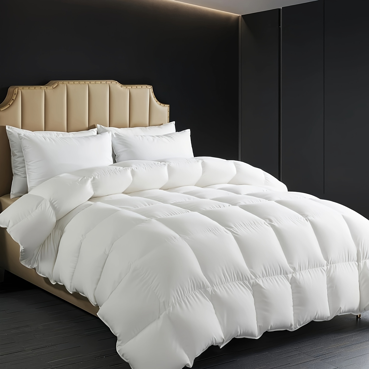 All-Seasons Luxury Quilt - Fluffy, Thick & Soft Hotel Collection, White ...