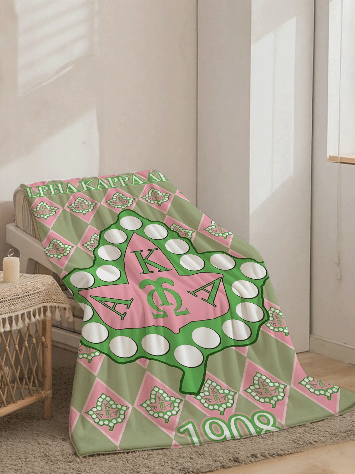 Alpha Alpha Inspired Leaf Pattern Plush Fleece Throw Blanket 280 GSM ...