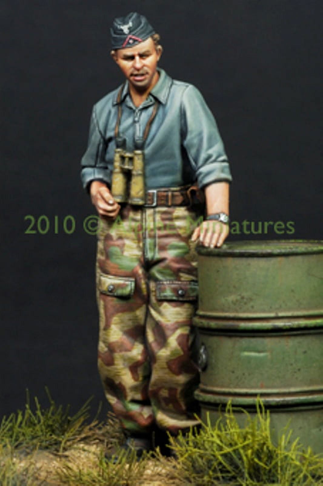 Alpine Miniatures 1:35 WWII German Pz Crew Summer Uniform - Resin ...