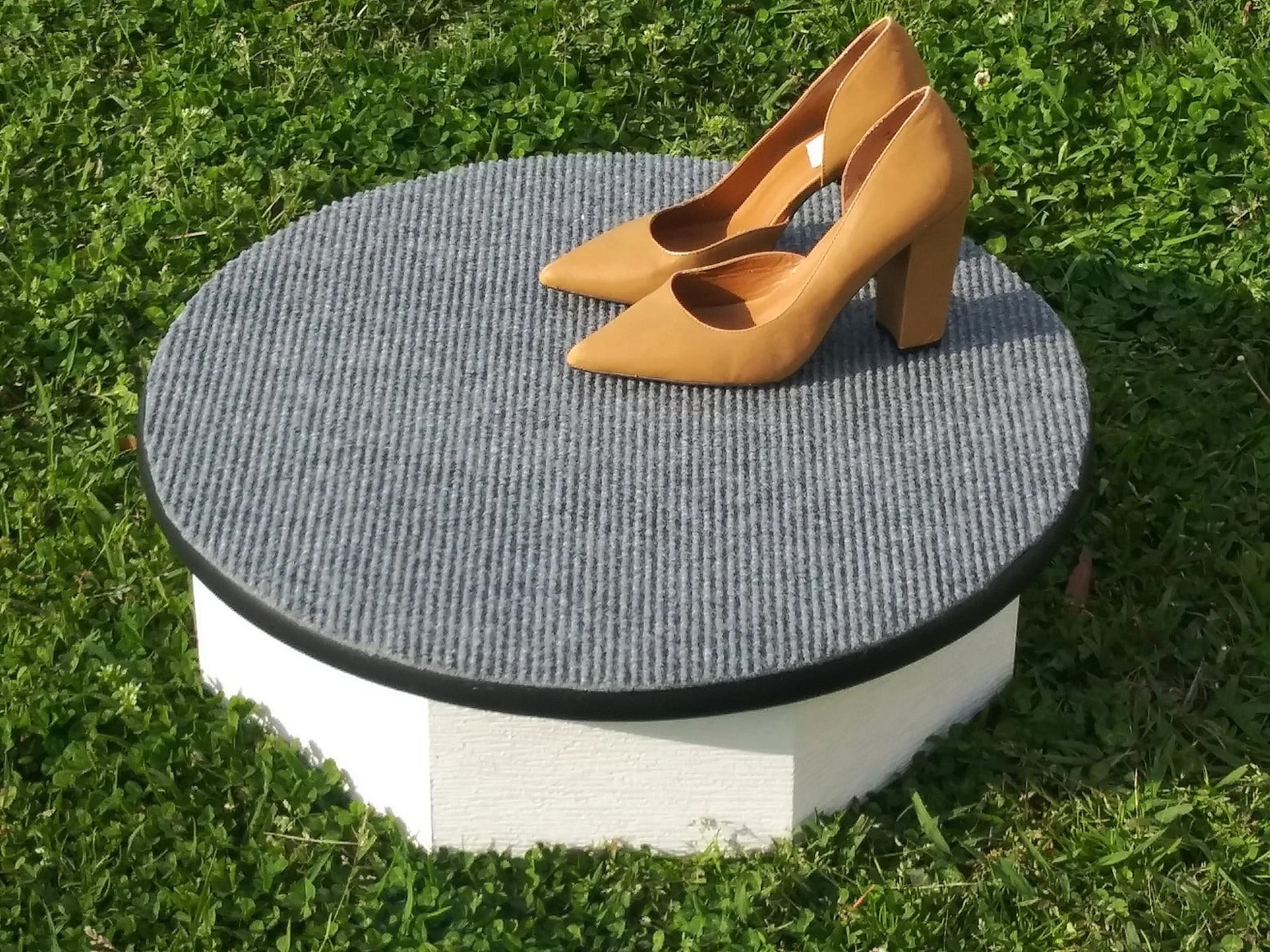 Alteration Fitting Platform Carpeted 24 Inch - Walmart.com