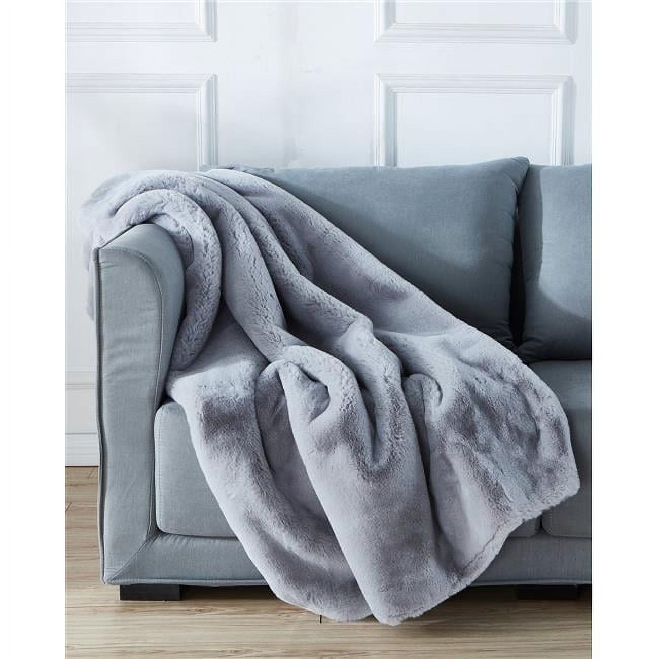 Cassilda Luxury Chinchilla Faux Fur Throw Blanket (50" x 60") - Walmart.com