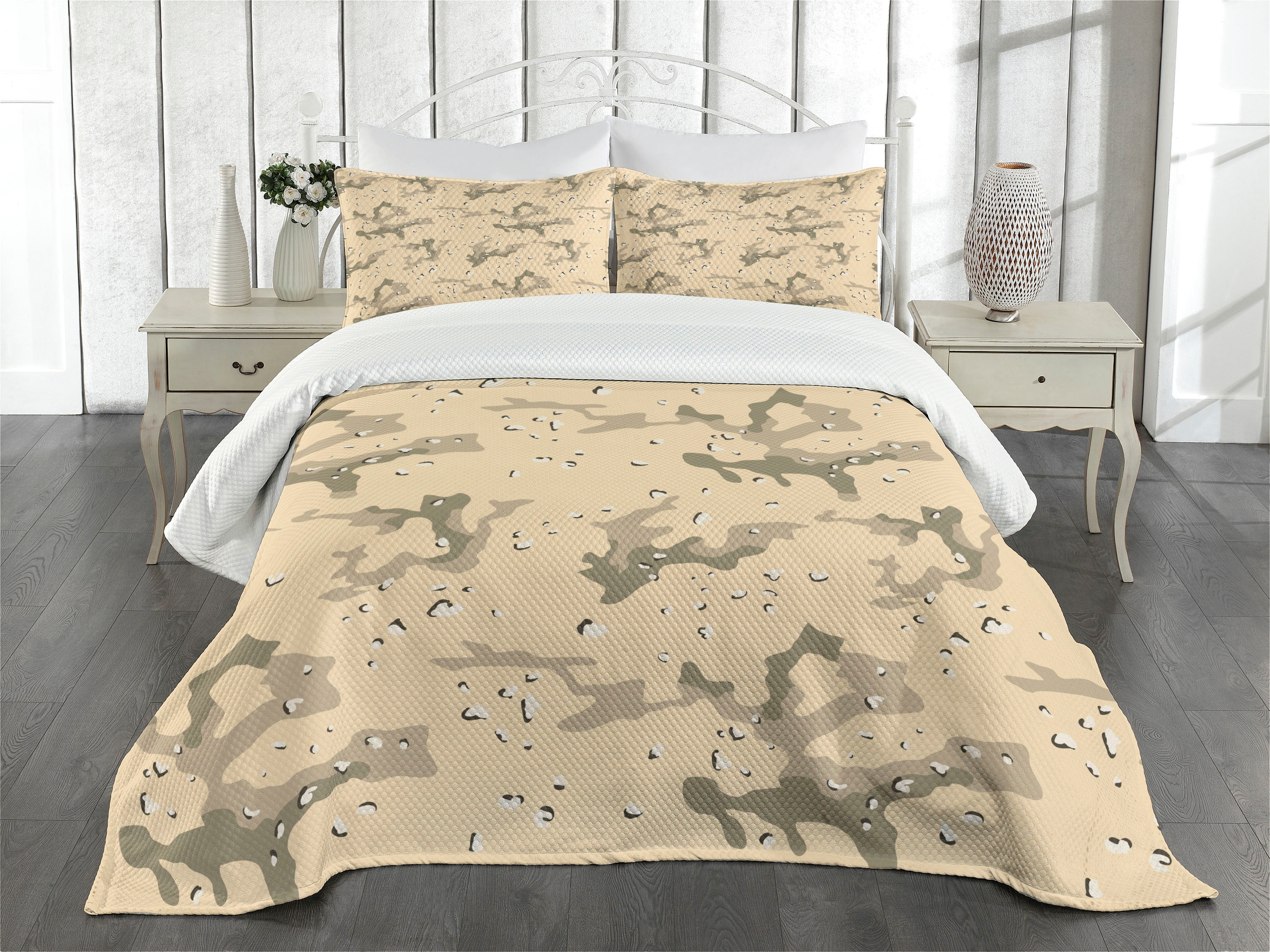 Ambesonne Abstract Quilted Bedspread Set 3 Pcs, Hiding in Desert Camo ...