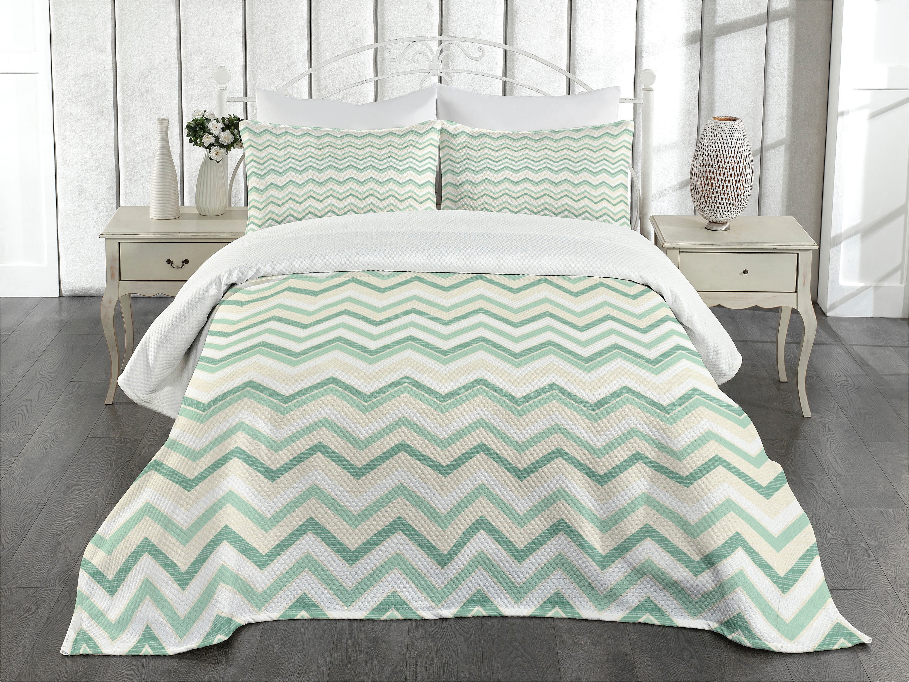 Ambesonne Aqua Quilted Bedspread Set 3 Pcs, Blurry Abstract Zig Zag ...
