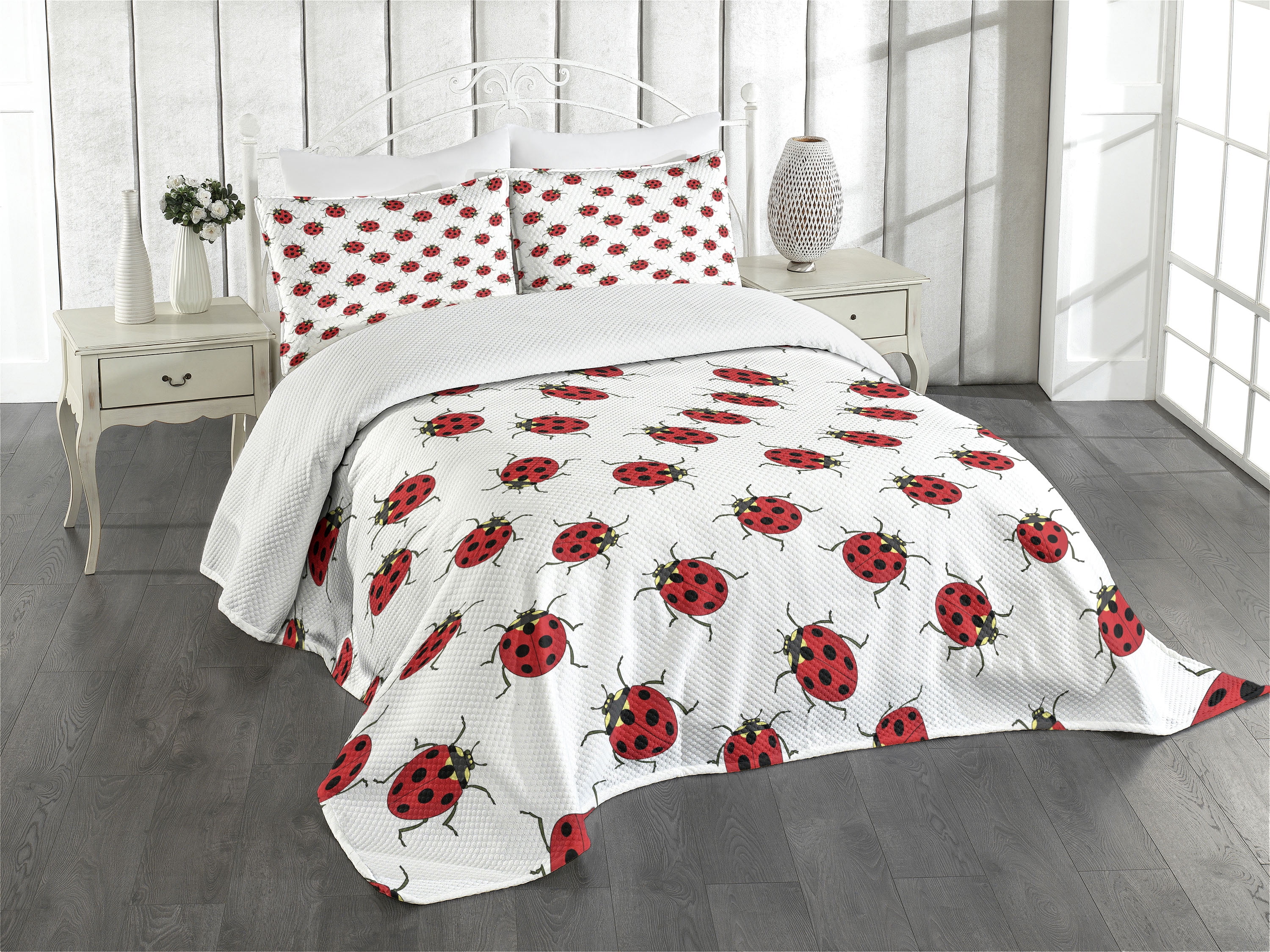 Ambesonne Cartoon Quilted Bedspread Set 3 Pcs, Ladybugs Funny Art ...