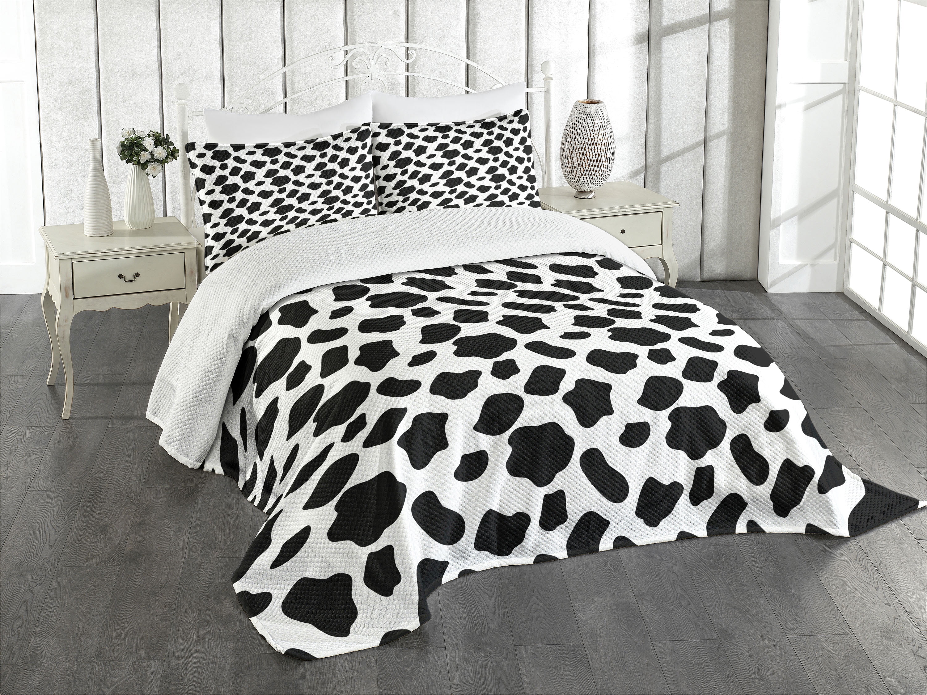 Ambesonne Cow Print Quilted Bedspread Set, King Size, White Black, Soft ...