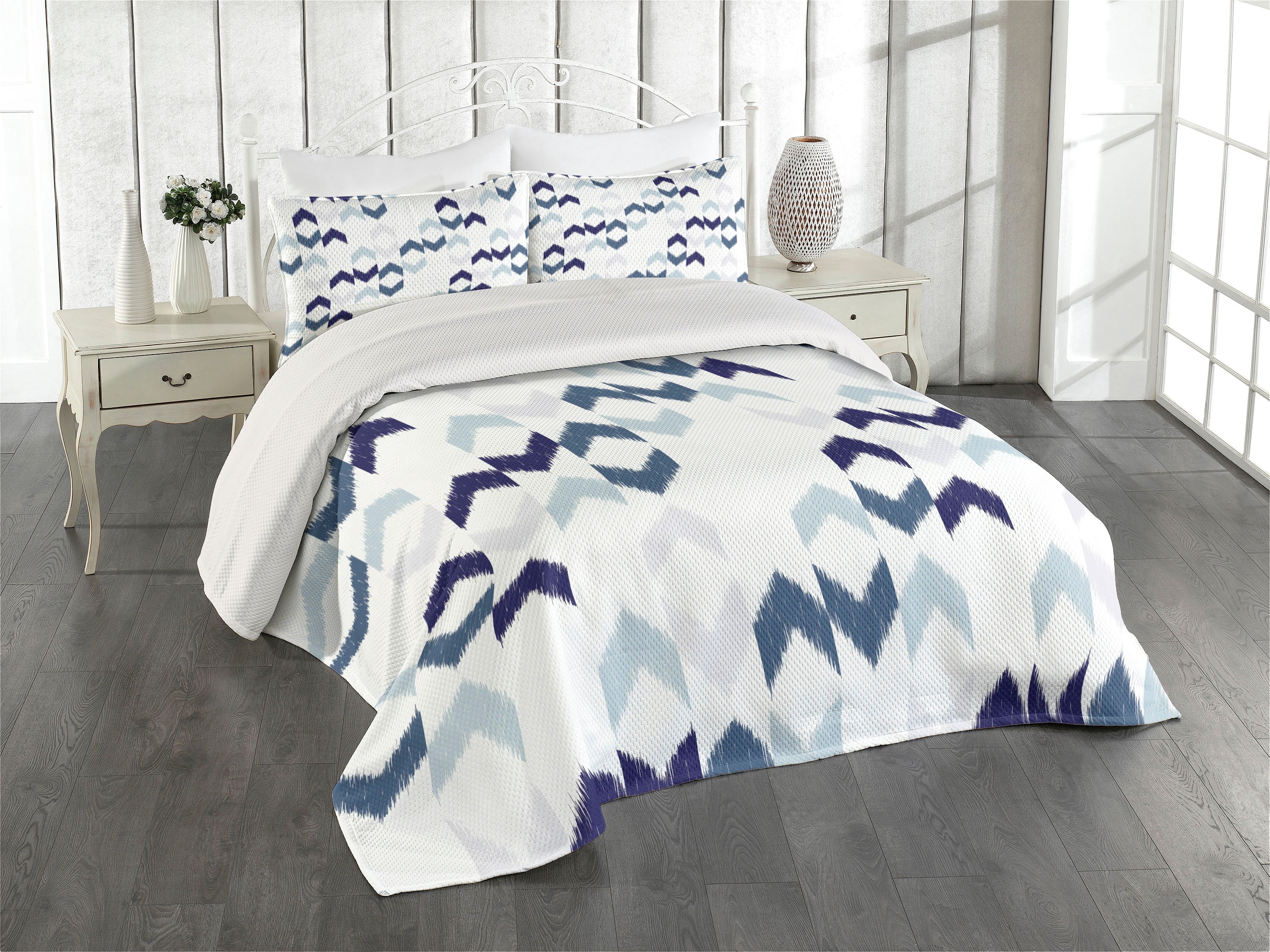 Ambesonne Ethnic Quilted Coverlet 3 Pcs, Ikat Chevron Zig Zag, King ...