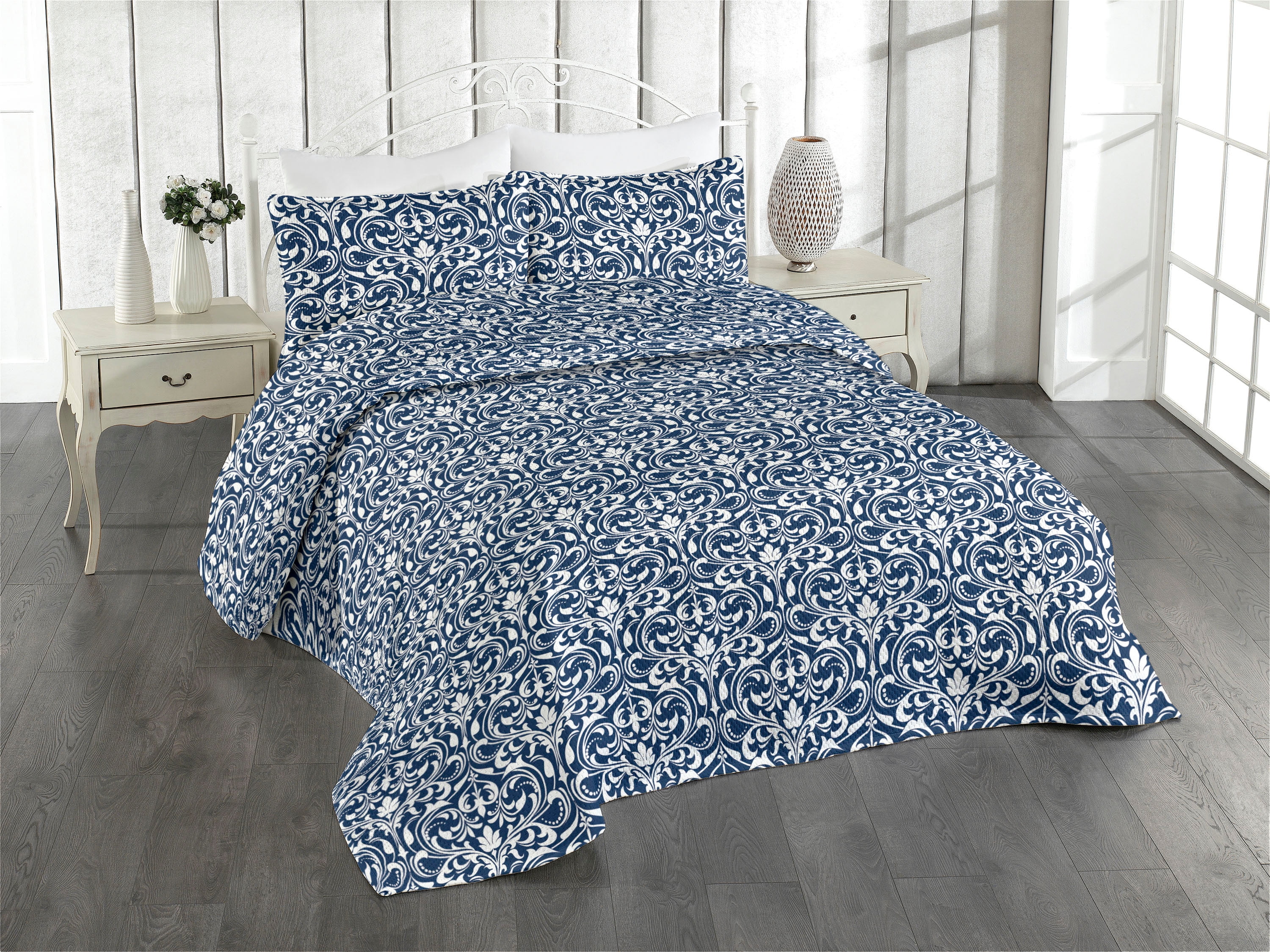 Ambesonne Floral Design Quilted Bedspread Set 3 Pcs, Flower Pattern ...