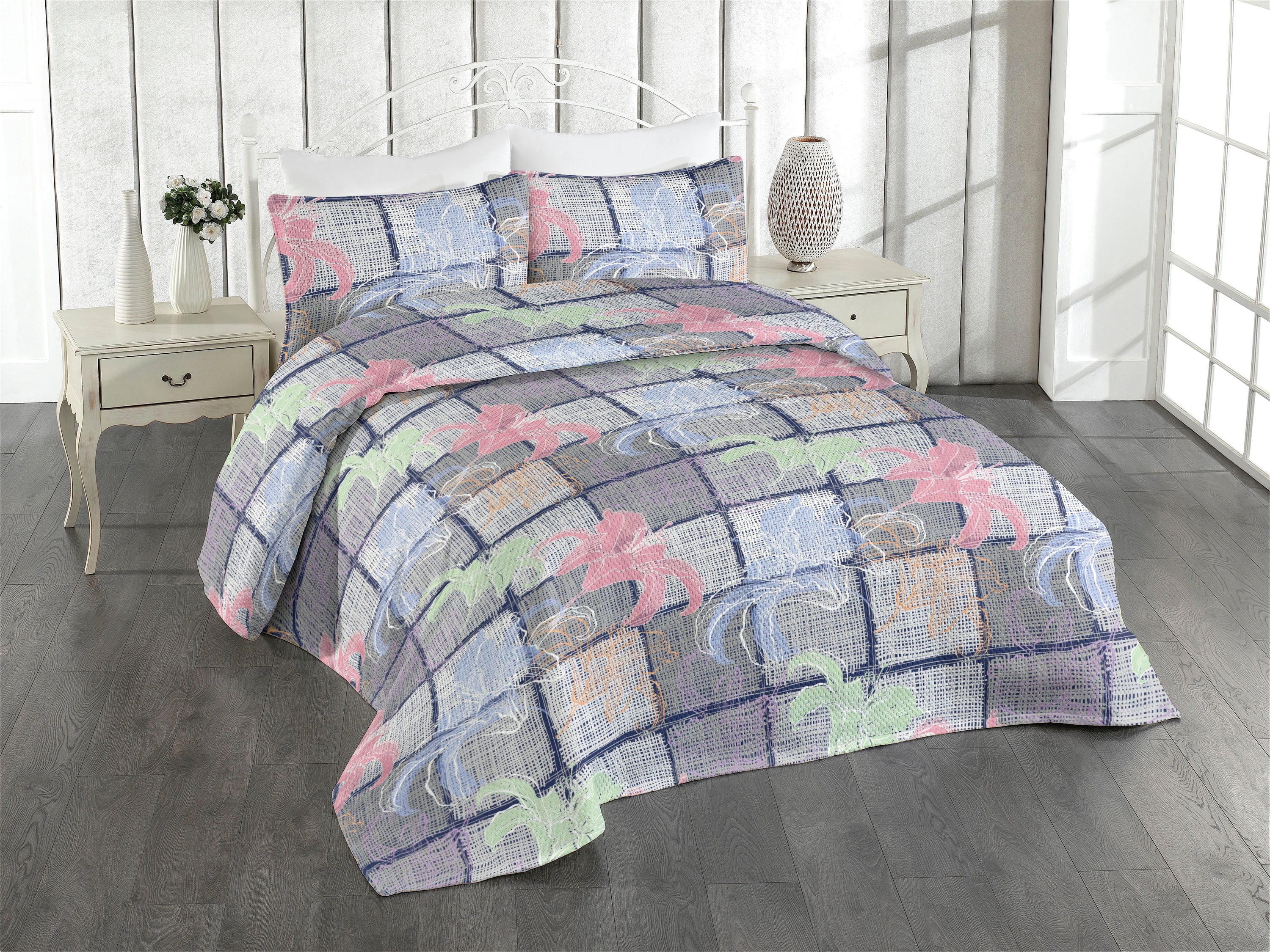 Ambesonne Floral Quilted Bedspread Set 3 Pcs, Drawing of Lily Pattern ...