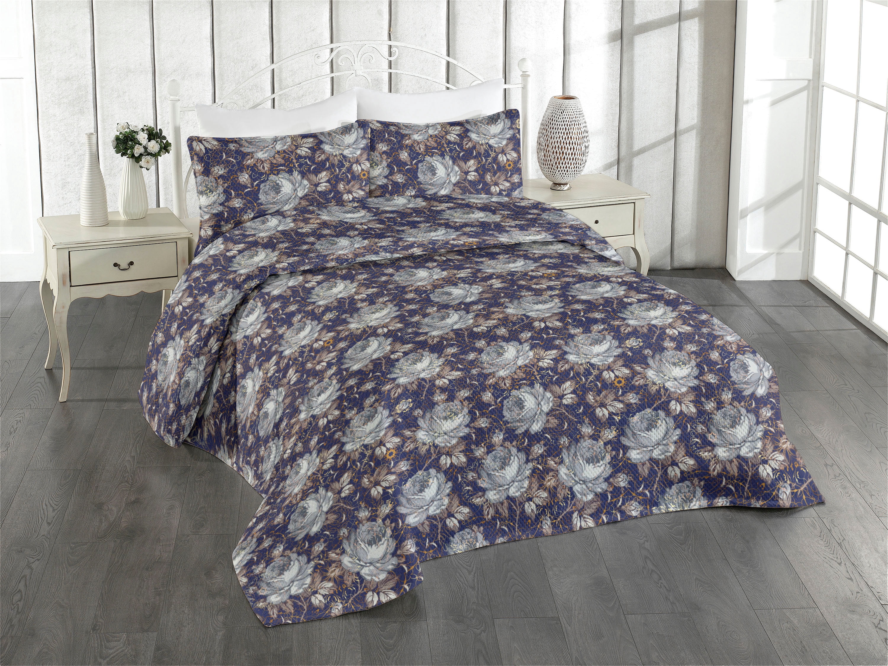 Ambesonne Floral Quilted Bedspread Set 3 Pcs, Vintage Romantic Roses ...