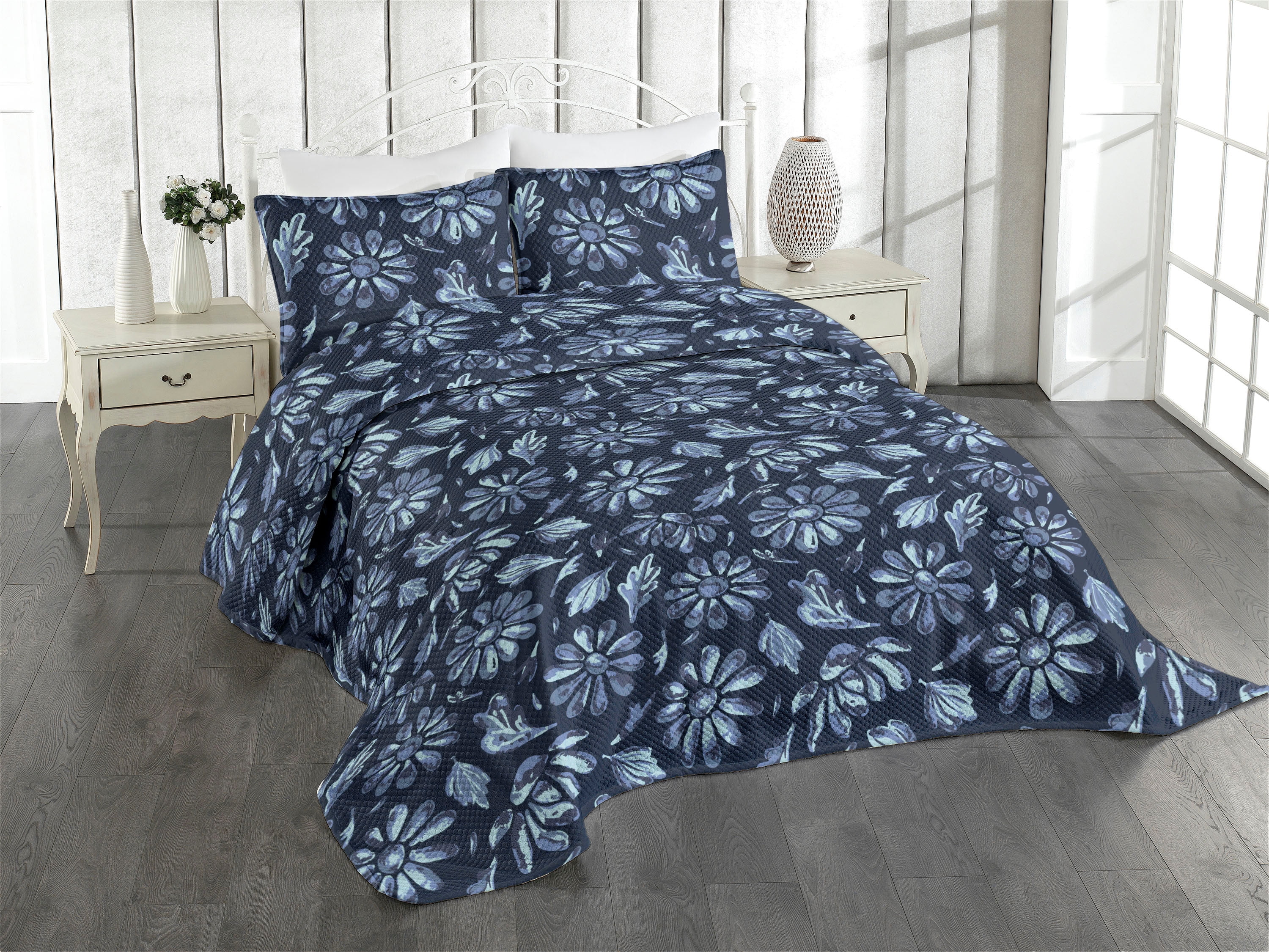 Ambesonne Floral Quilted Coverlet 2 Pcs, Simple Daisy Flowers Leaves ...