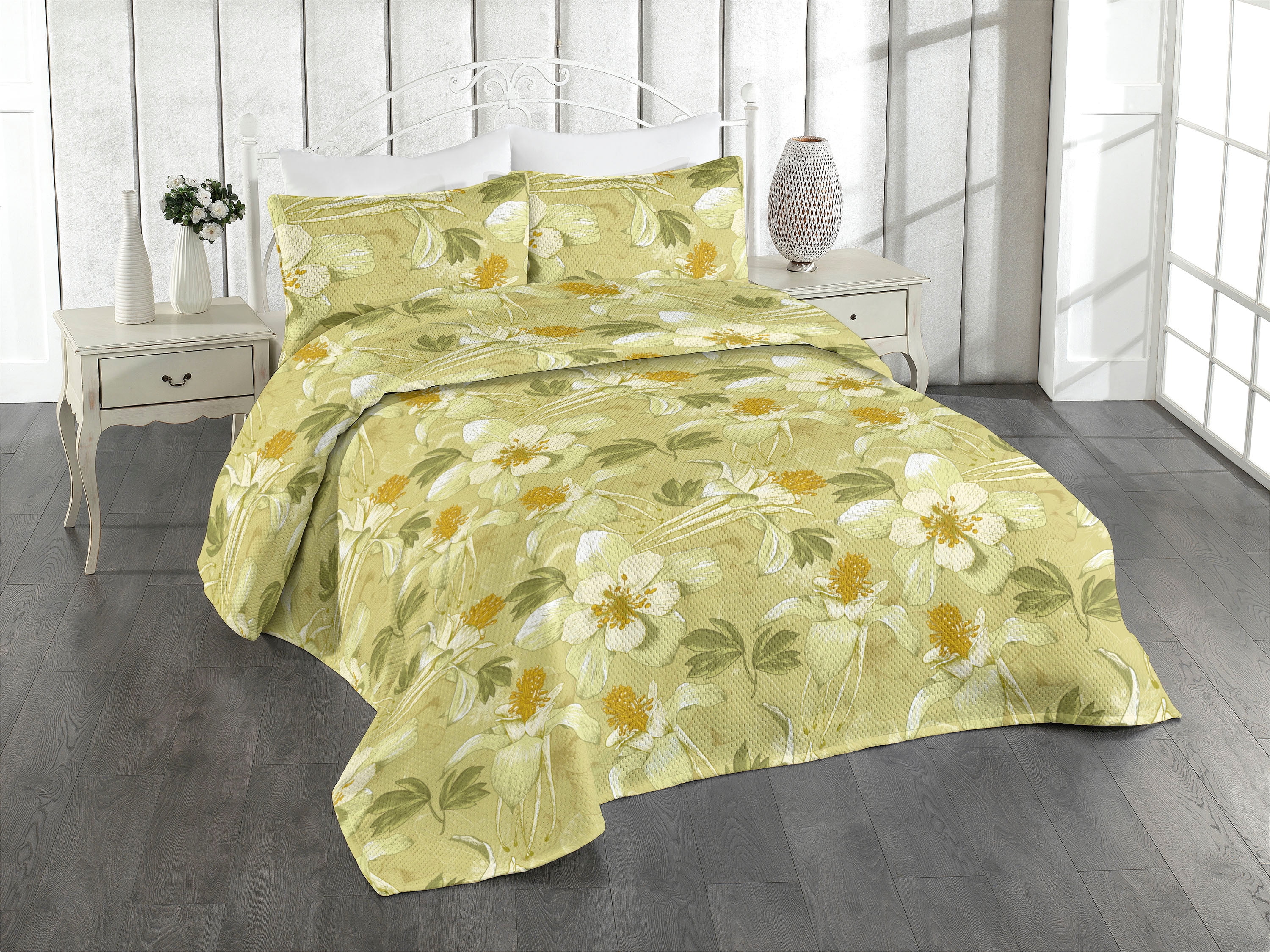 Ambesonne Flowers Boho Quilted Bedspread Set 3 Pcs, Delicate Floral ...