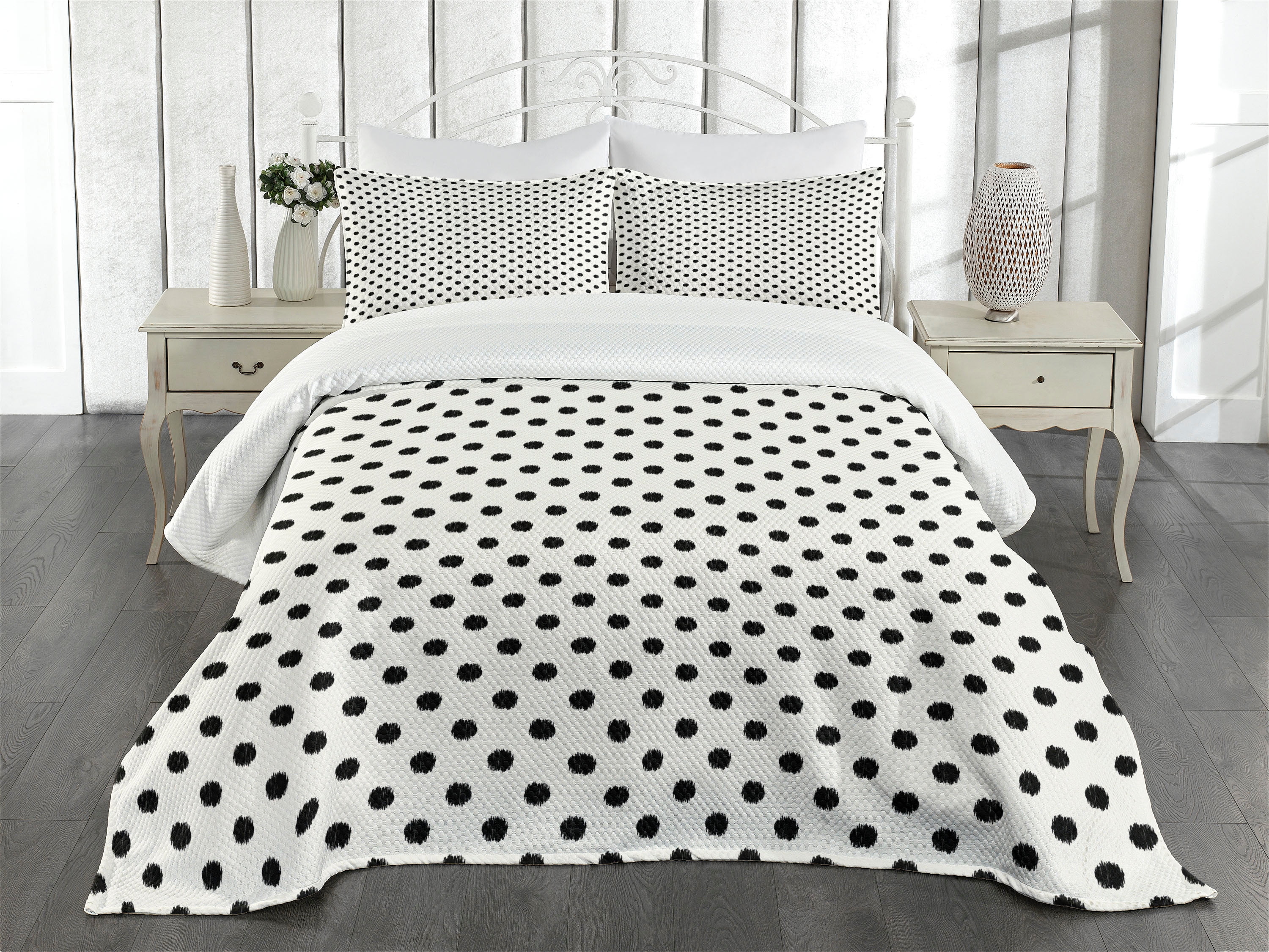 Ambesonne Geometric Quilted Bedspread Set 3 Pcs, Large Polka Dots, King ...
