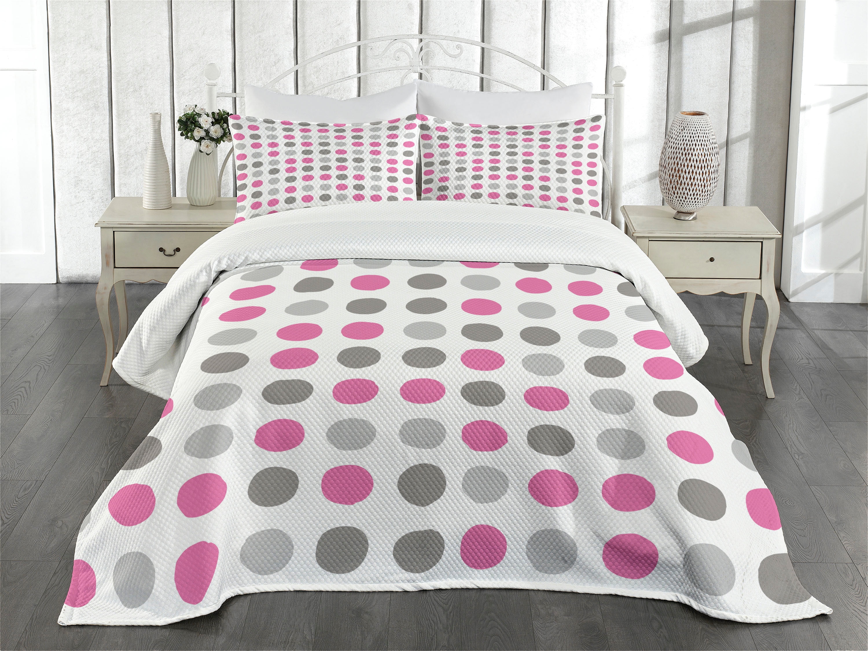 Ambesonne Geometric Quilted Bedspread Set 3 Pcs, Polka Dots Motifs ...