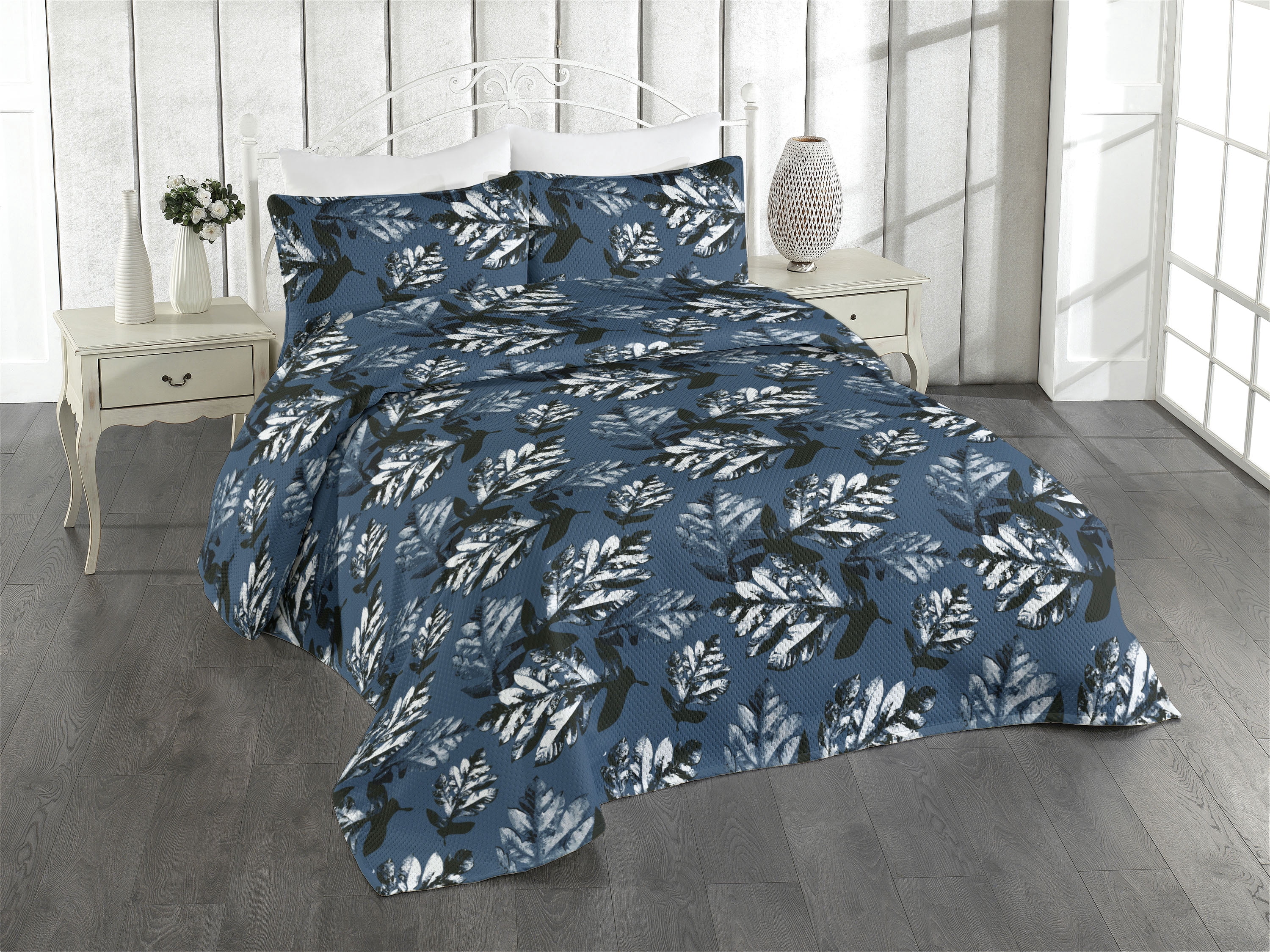 Ambesonne Leaves Quilted Bedspread Set 3 Pcs, Watercolor Winter Leaf ...