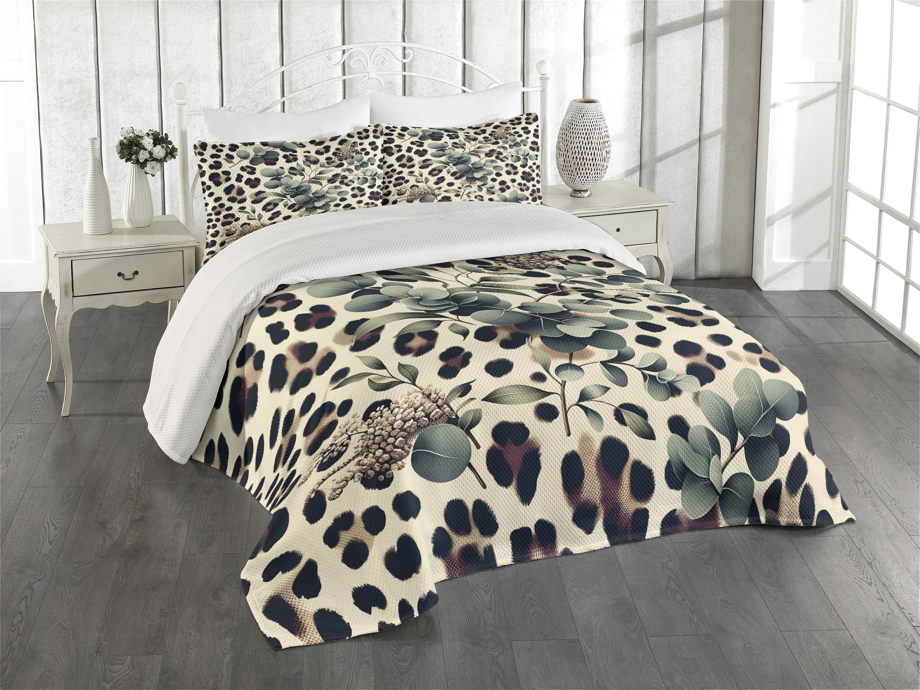 Ambesonne Leopard Print Quilted Coverlet 3 Pcs, Bold Eucalyptus Leaf ...
