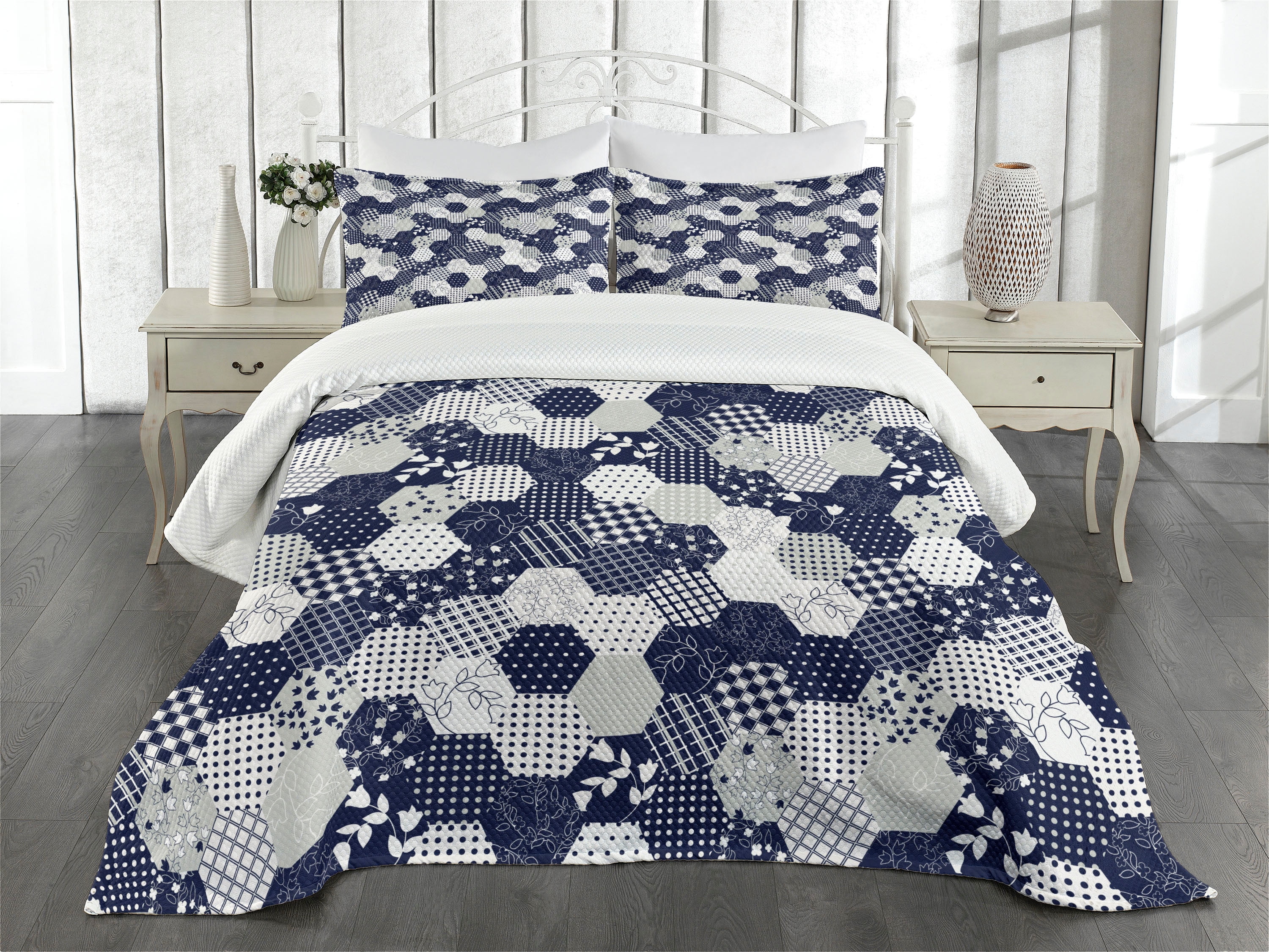 Ambesonne Navy Quilted Bedspread Set 3 Pcs, Patchwork Style Dots Star ...