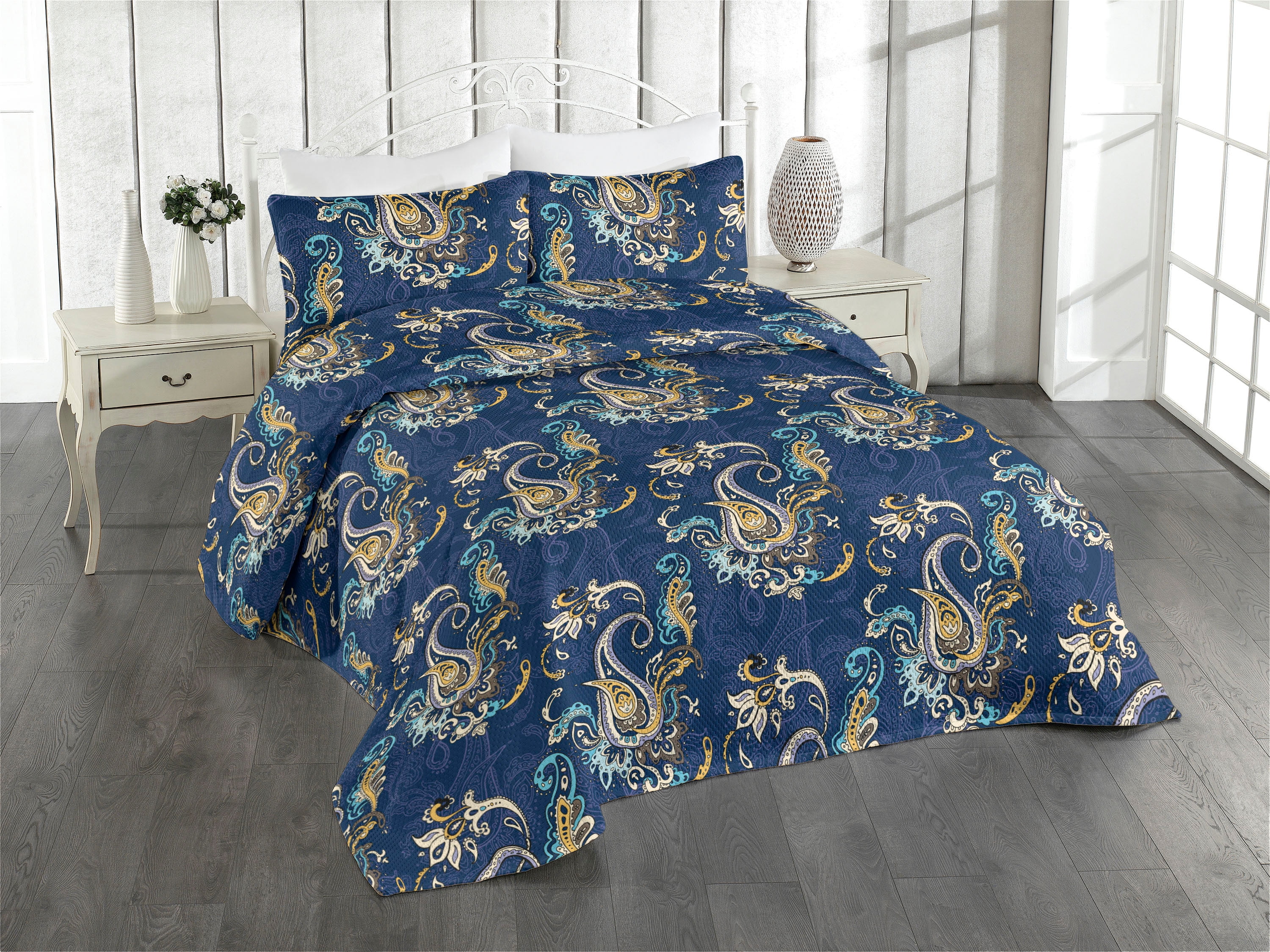 Ambesonne Paisley Themed Quilted Bedspread Set 3 Pcs, Eastern Floral ...