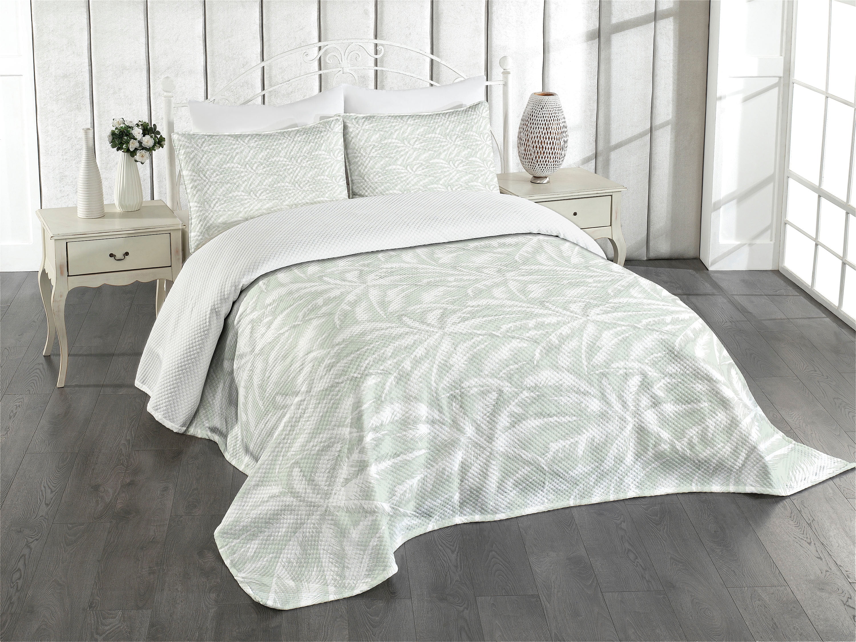 Ambesonne Palm Tree Quilted Bedspread Set 3 Pcs, Abstract Pale Leafage, King Size, Pale Sage ...