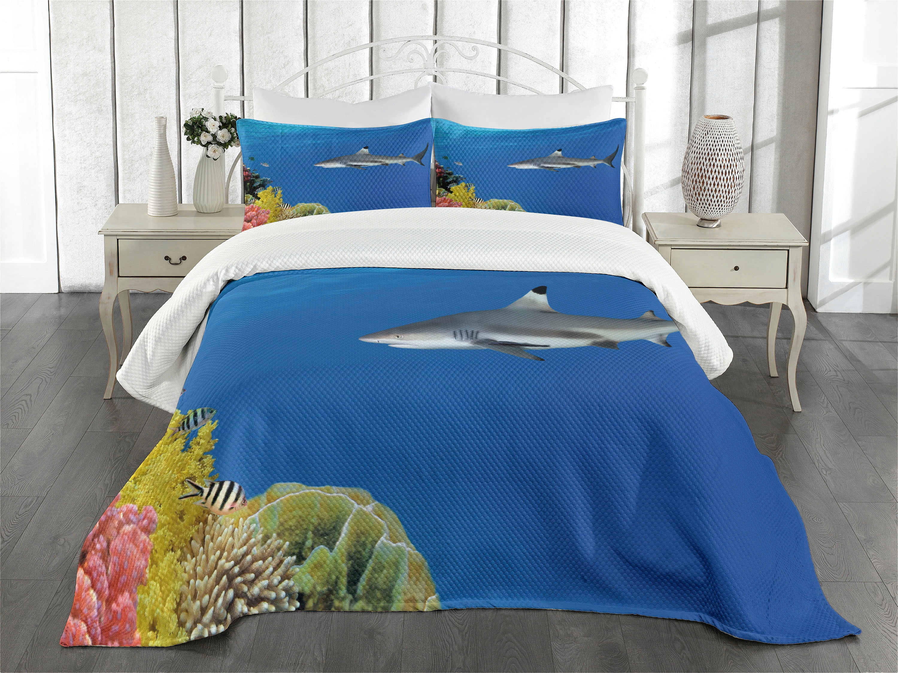 Ambesonne Shark Quilted Bedspread Set 3 Pcs, Tropic Underwater World ...