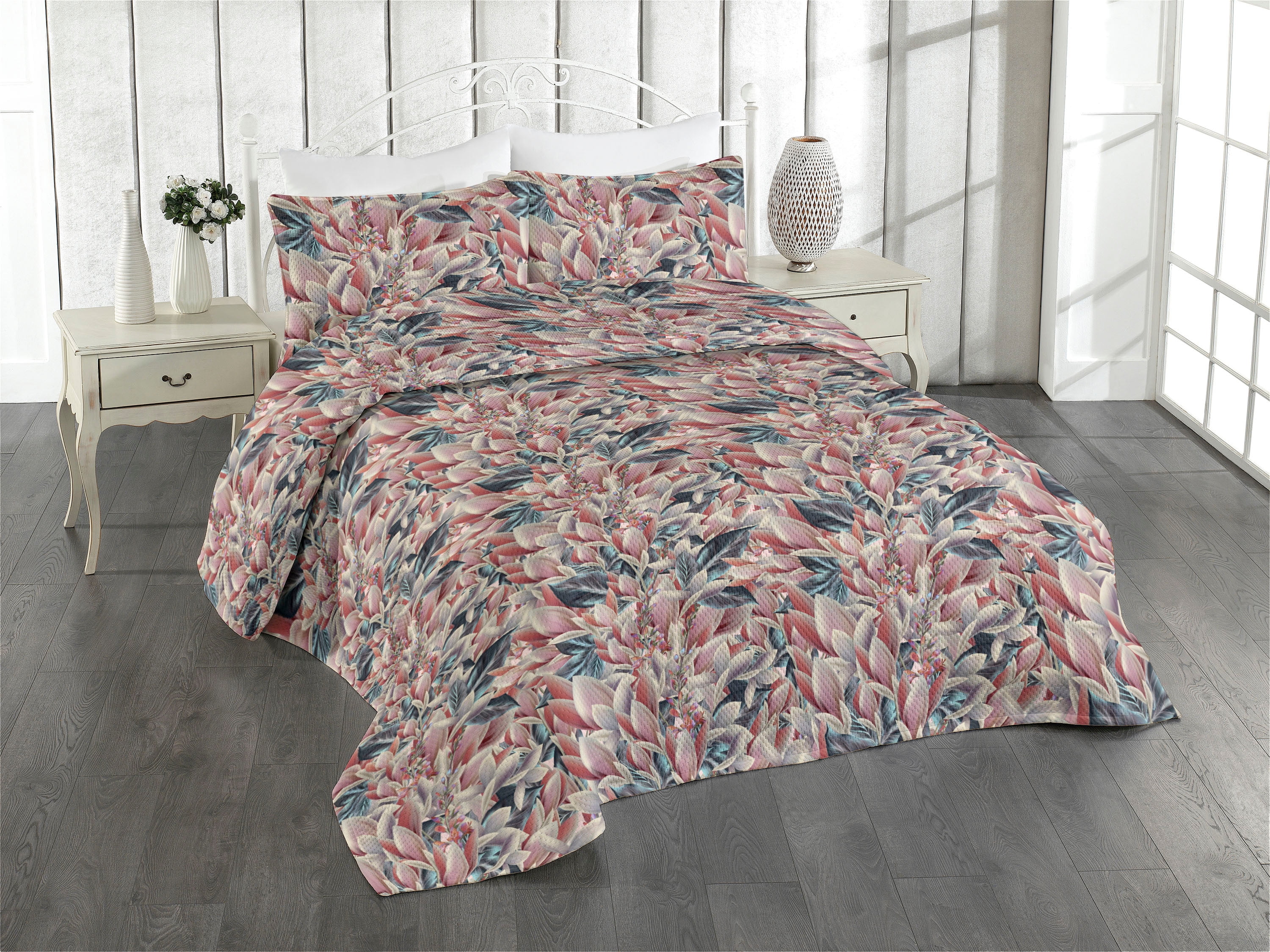 Ambesonne Vintage Quilted Bedspread Set 3 Pcs Overlapped Field Flowers Twin Pale Maroon And