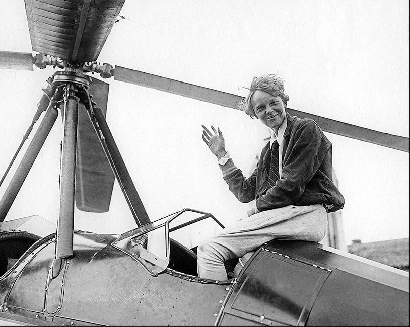 American Aviator Amelia Earhart in Rotocraft Style - A - 12x18 Inch ...