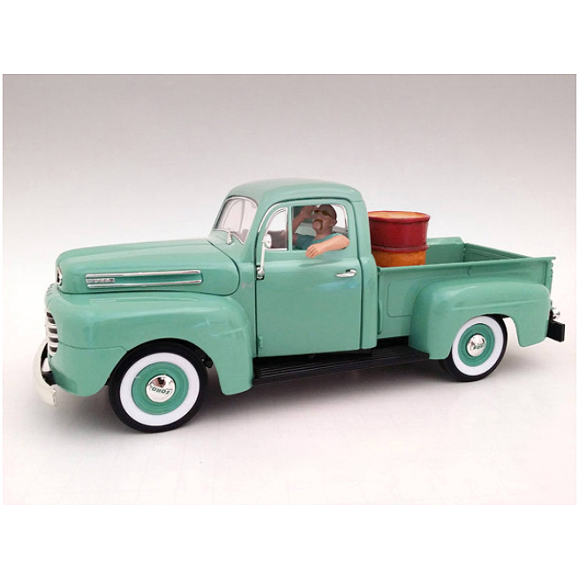 American Diorama 23856 Hanging Out George Figure for 1-18 Scale Models ...