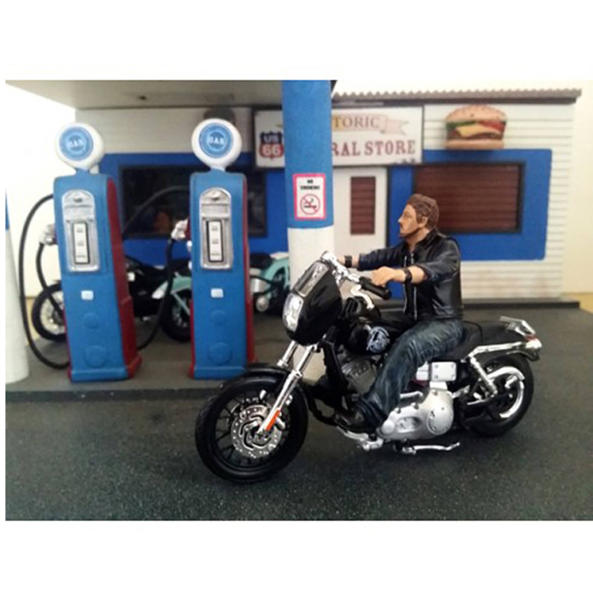 Biker Bull Dog Figurine for 1/18 Scale Models by American Diorama ...