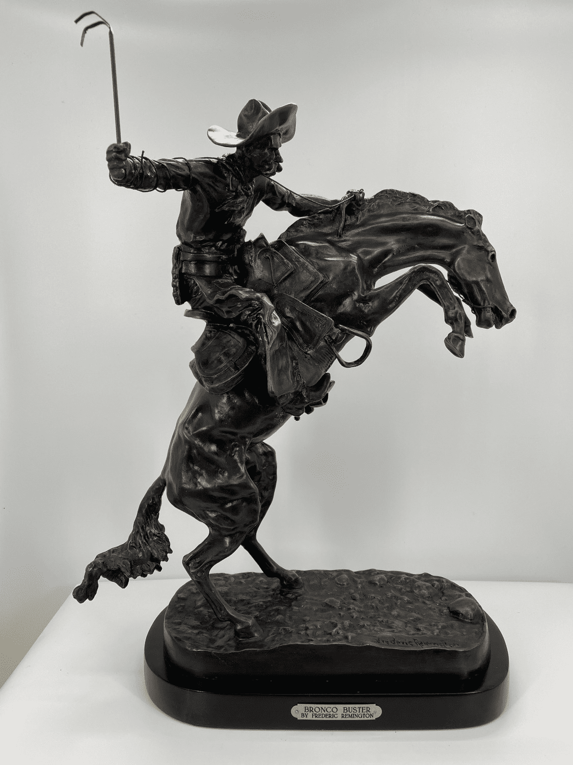 American Frederic Remington Handmade Bronze Sculpture, Medium Size ...