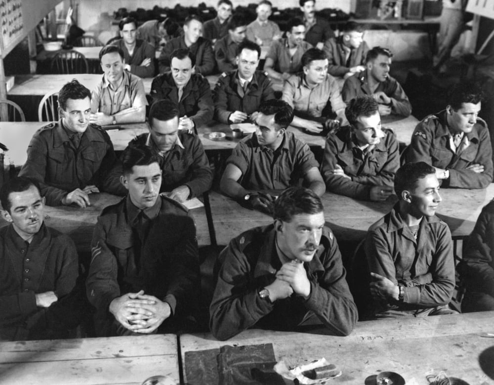 American Soldiers In An Oss Demolition Class At Milton Hall. England ...