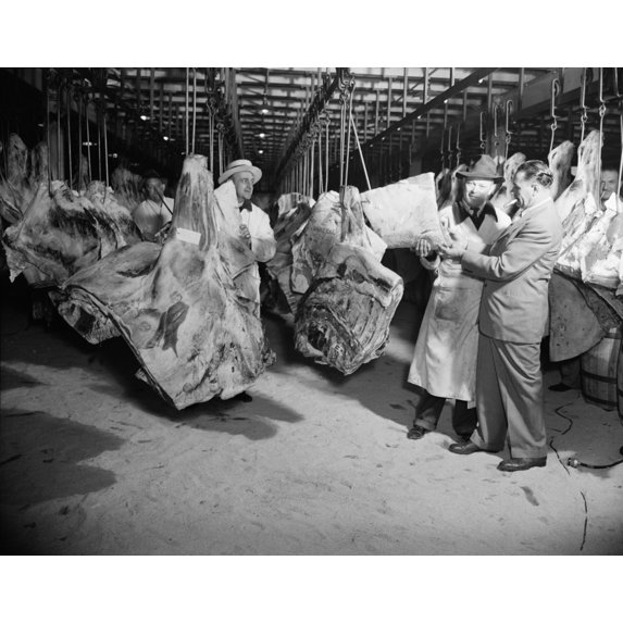 American Wholesale Meat Market During World War 2. The Meat Bears ...