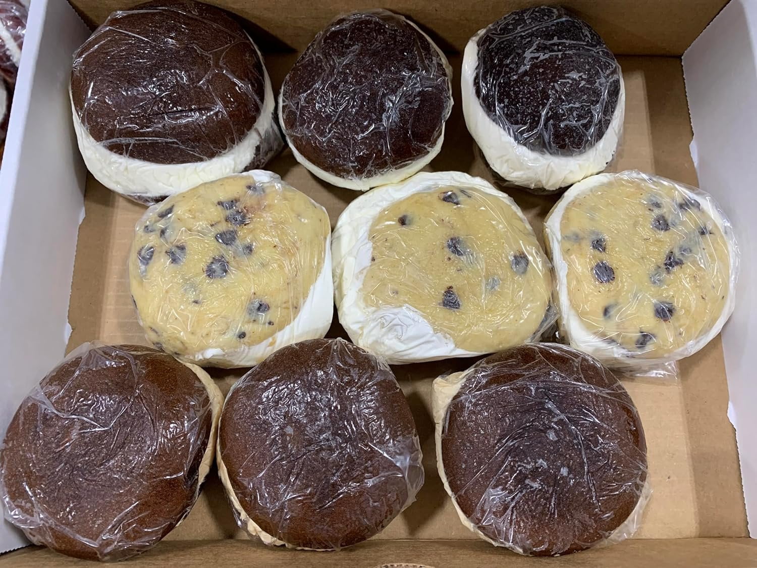 AmishTastes Shady Maple Chocolate Whoopie Pie Variety Box Chocolate ...