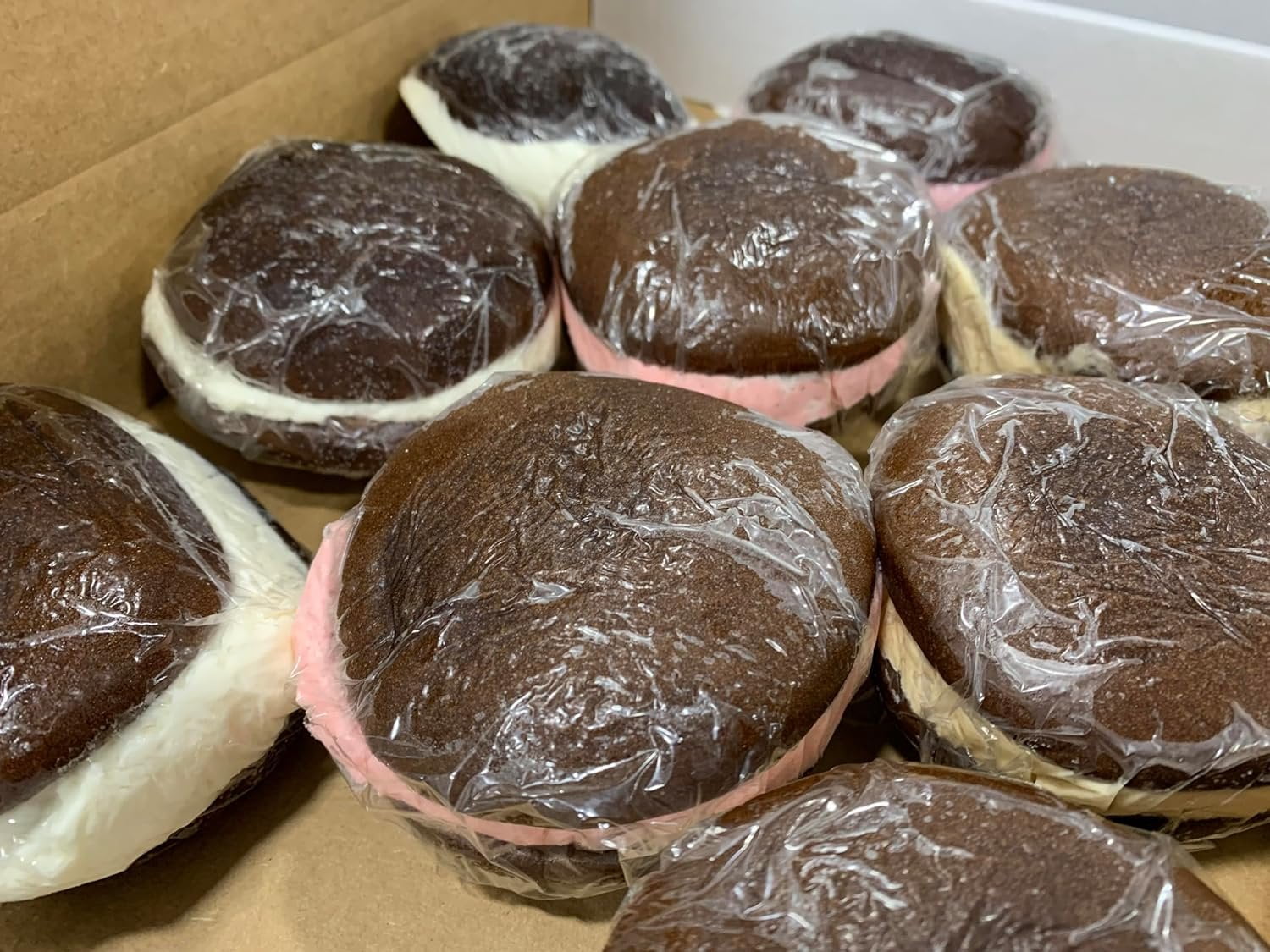 AmishTastes Shady Maple Chocolate Whoopie Pie Variety Box Regular ...