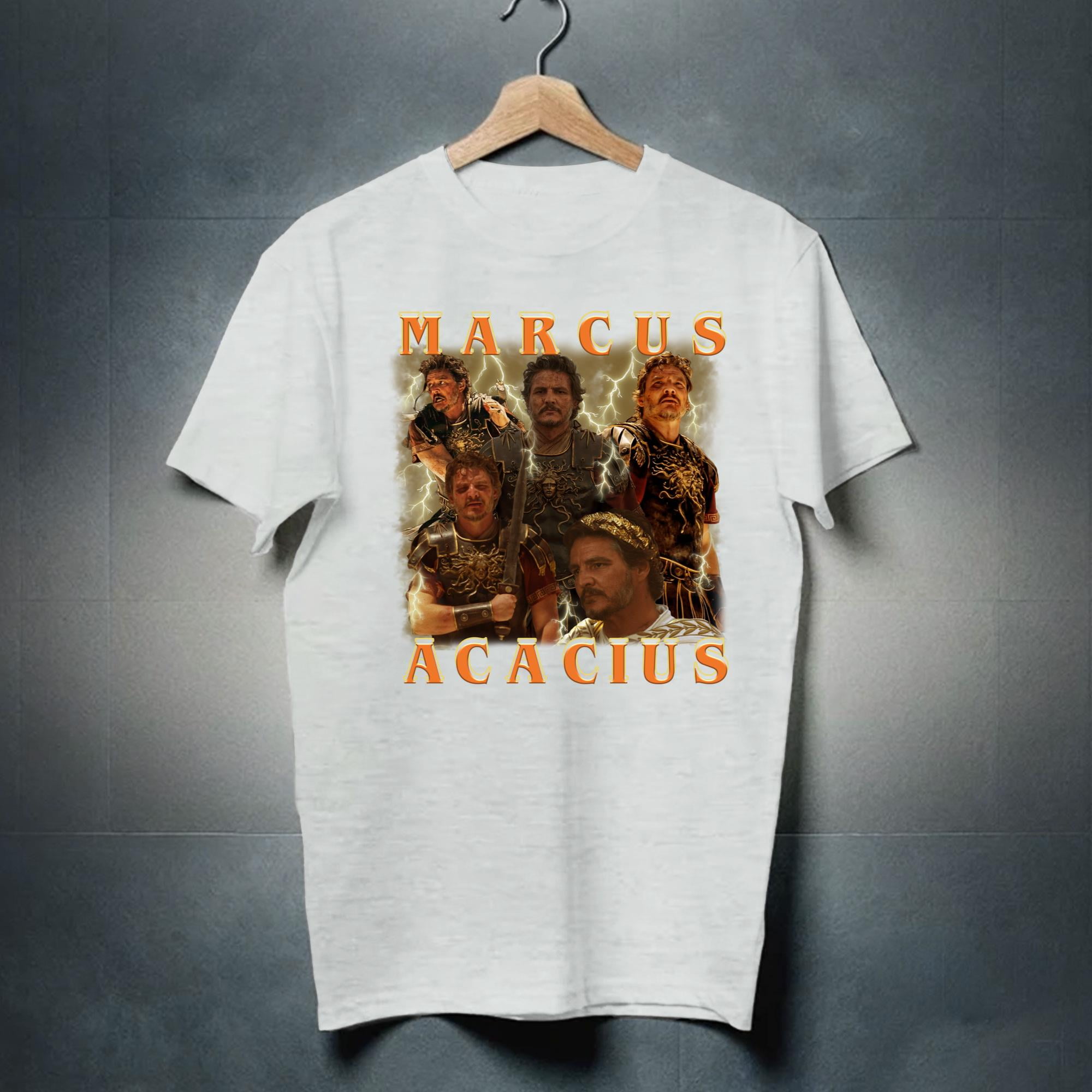 An indispensable item in your wardrobe, Pedro Pascal as Marcus Acacius ...