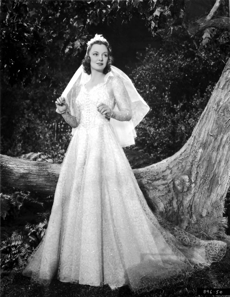 Andrea Leeds on a Bridal Gown posed and Slightly smiling Photo Print (8 ...