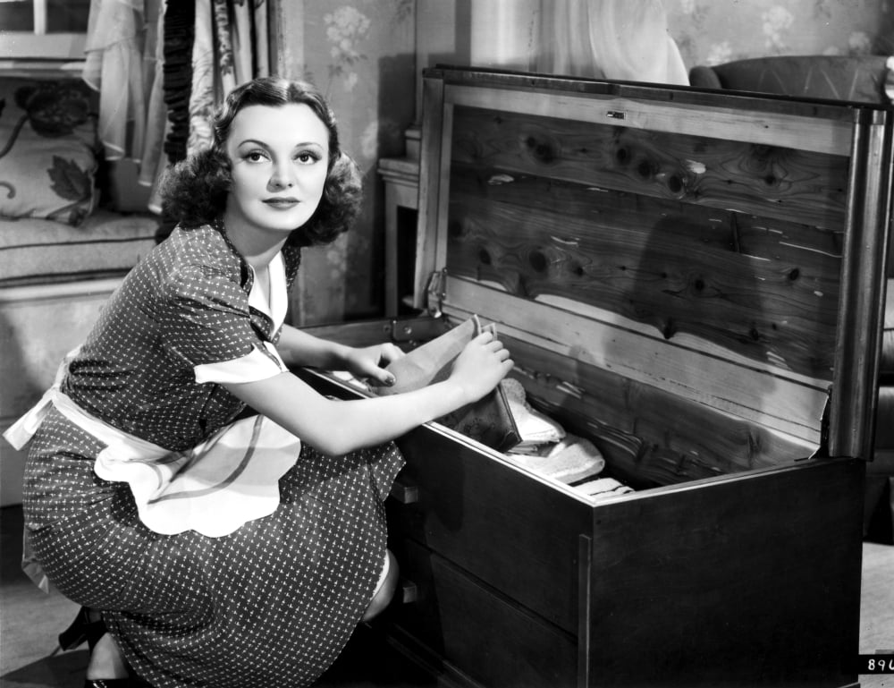 Andrea Leeds on a Printed Dress Looking for records - film still Photo ...