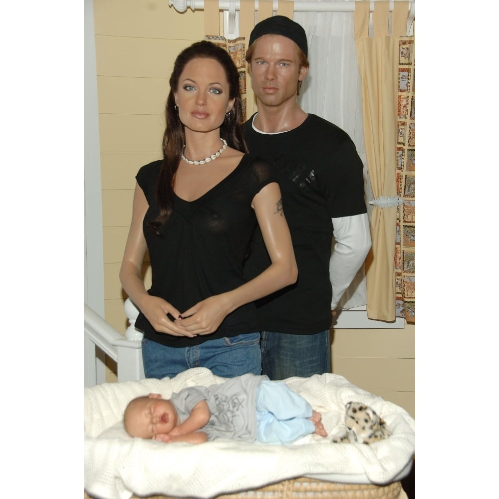 Angelina Jolie Brad Pitt Shiloh Nouvel Jolie Pitt At The Press ...