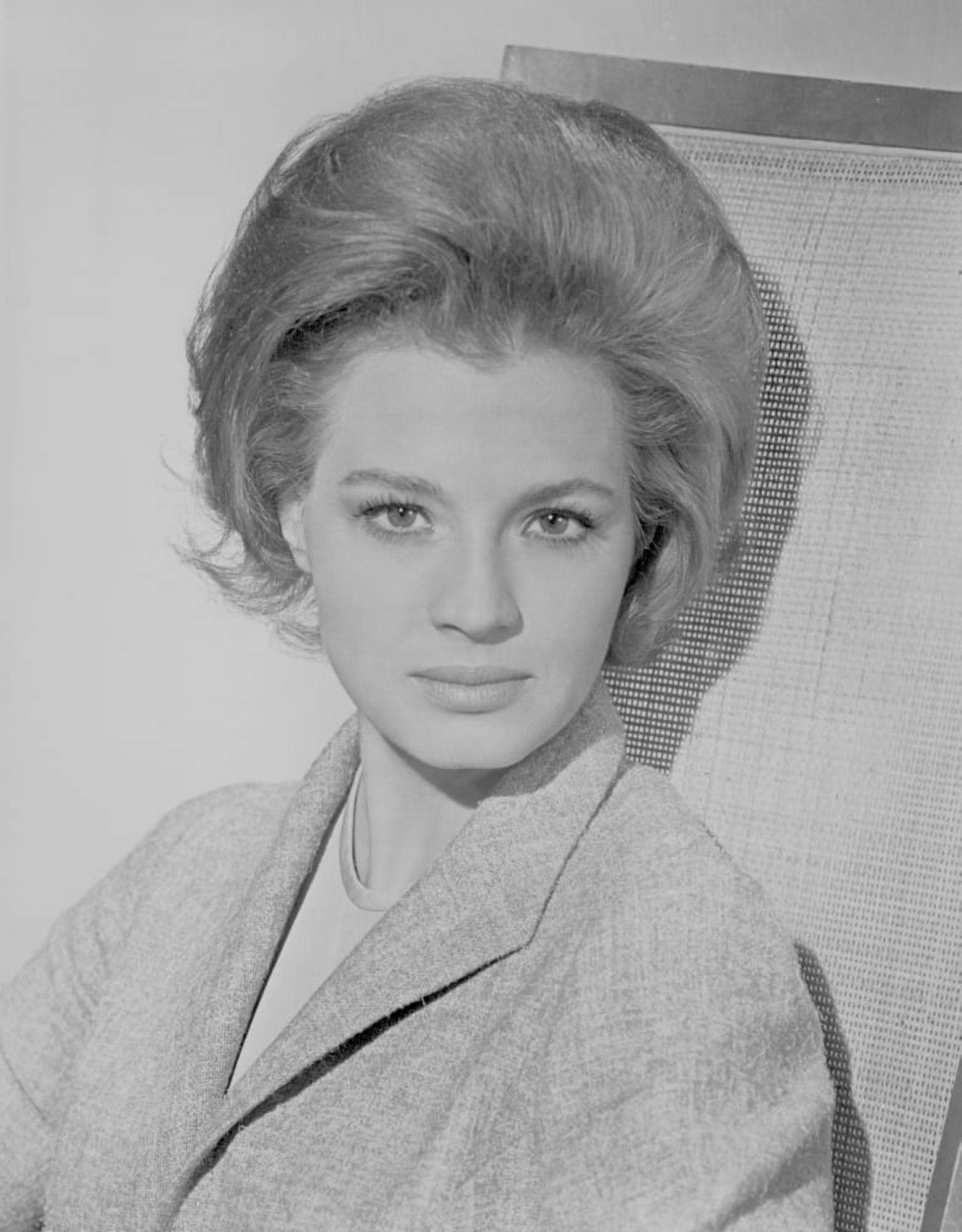 Angie Dickinson Looking at the Camera wearing a Suit in Classic Close ...