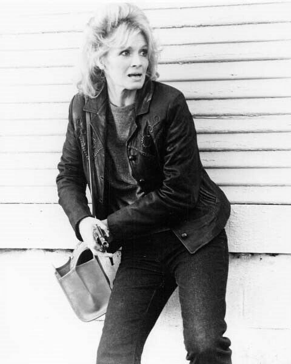 Angie Dickinson as Pepper Anderson holding gun Police Woman 8x10 inch ...