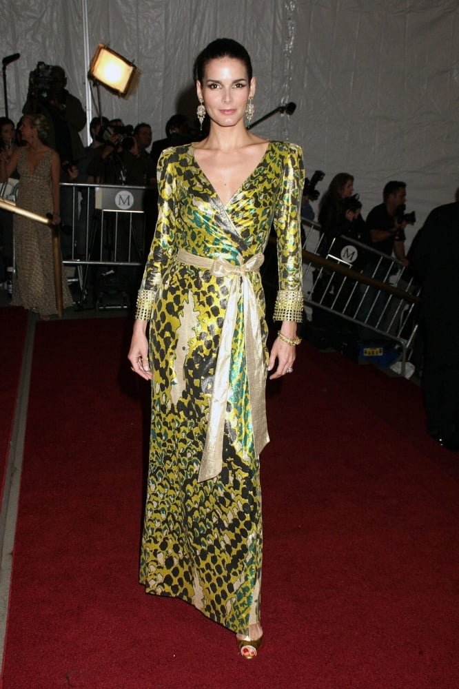 Angie Harmon At Arrivals For Poiret King Of Fashion - Metropolitan ...
