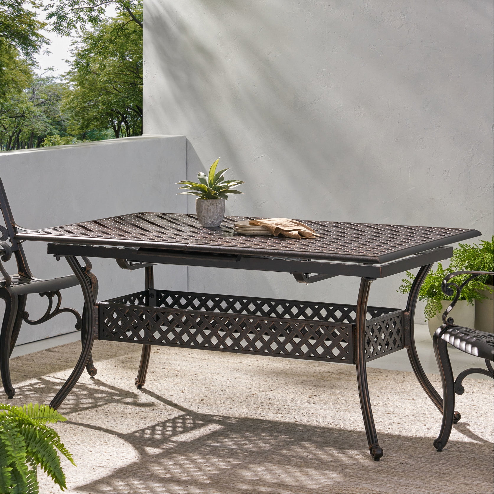Angled Tubular Legs | Enhance Outdoor Patio Aesthetic | Stable and ...
