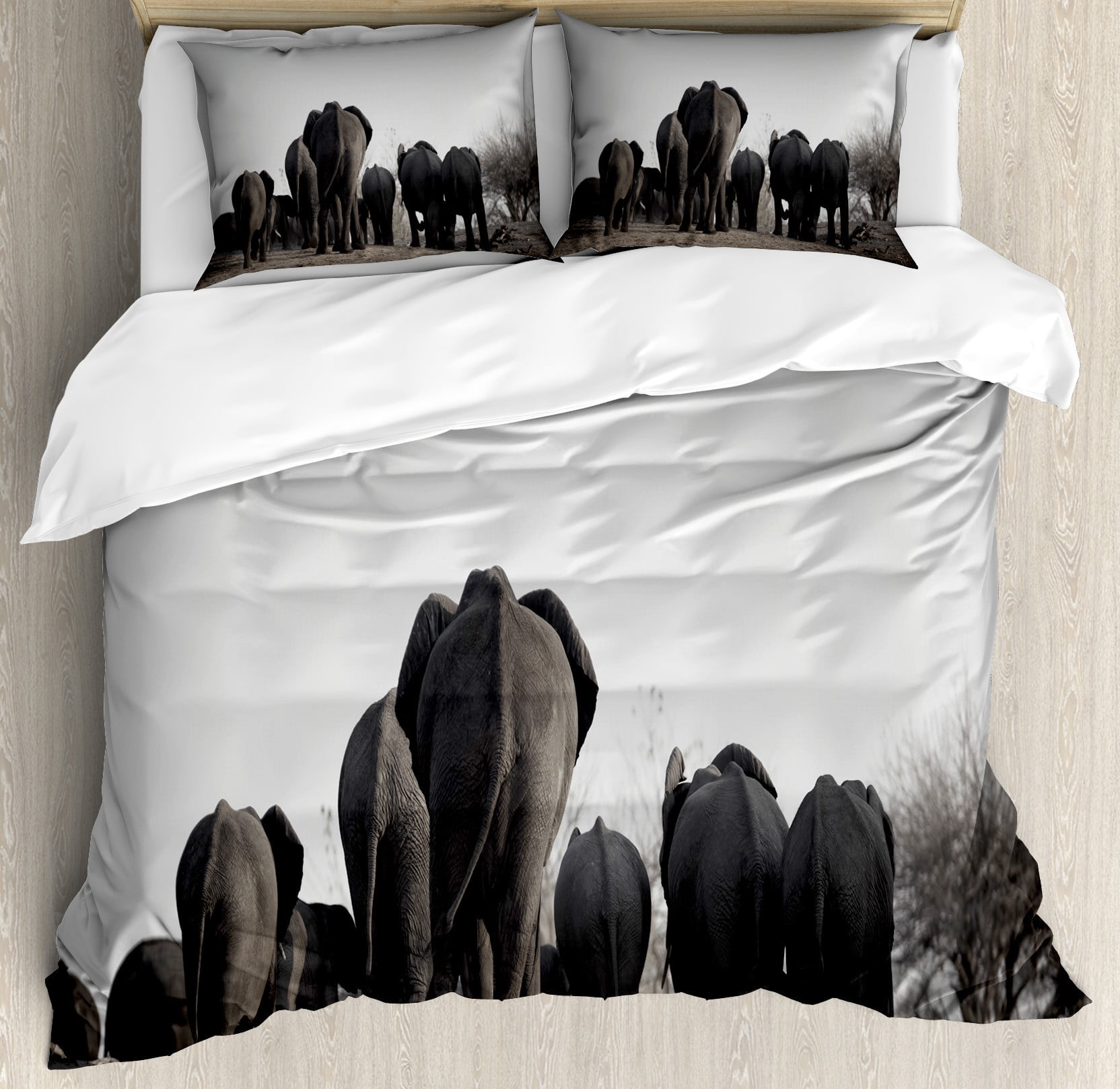 Animal Duvet Cover Set, Image of Herd of Walking the River Tropical ...