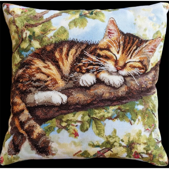Animals latch hook pillow kit Cat in a Tree Latch Hook Kit for Adults ...