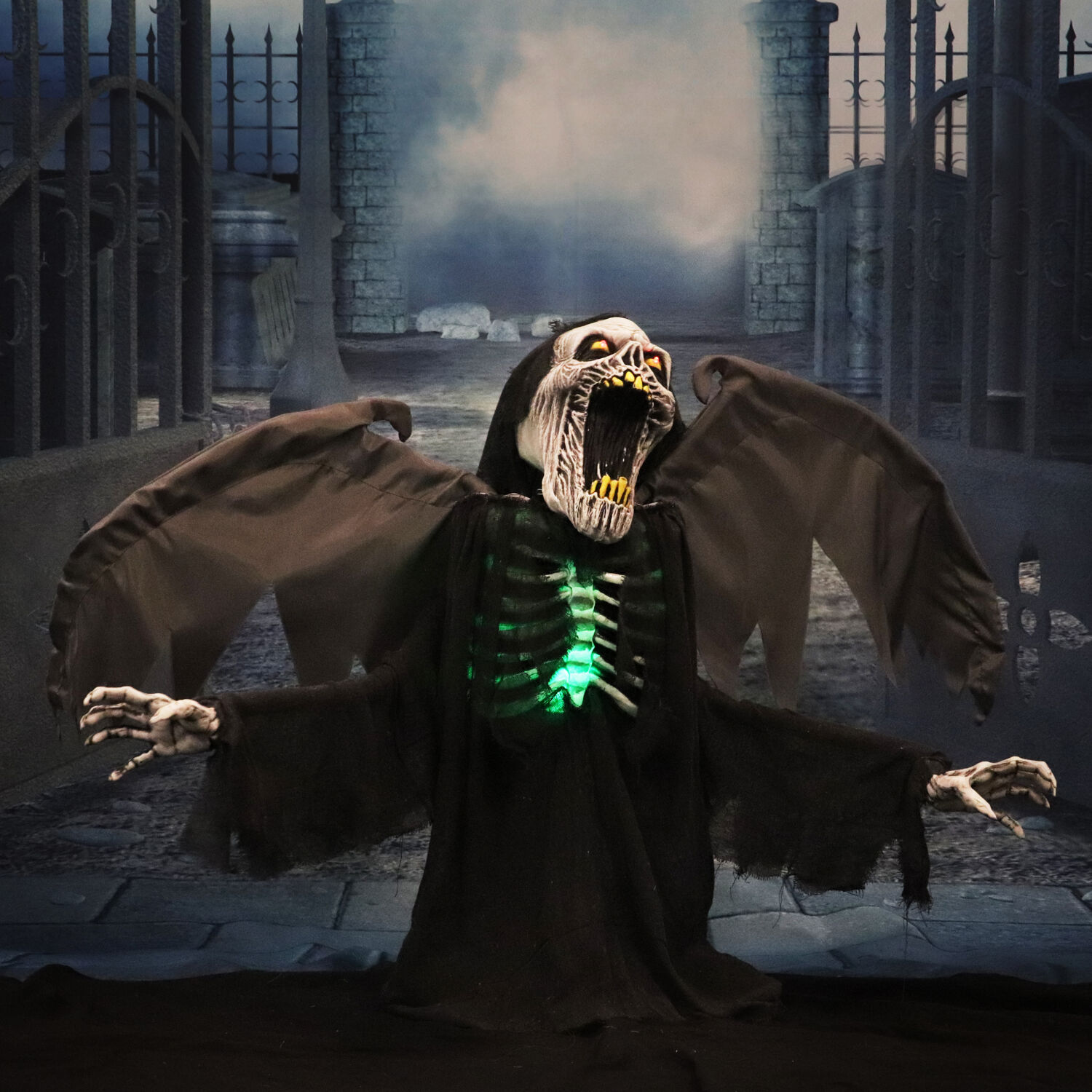 Animatronic Winged Reaper with Lights and Sound, Indoor/Covered Outdoor ...