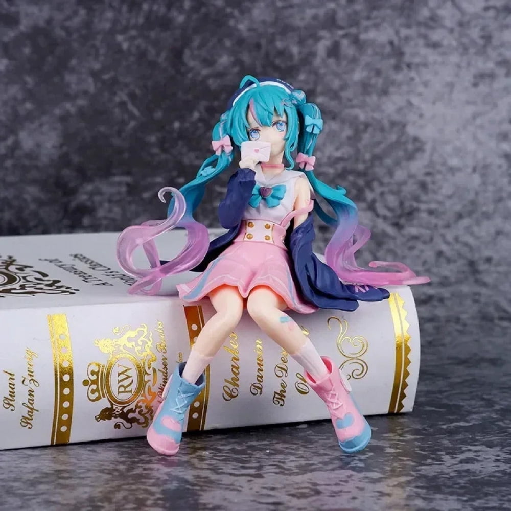 Anime Figure Collection: Hatsune Miku Statue Figurines and Case Widget ...